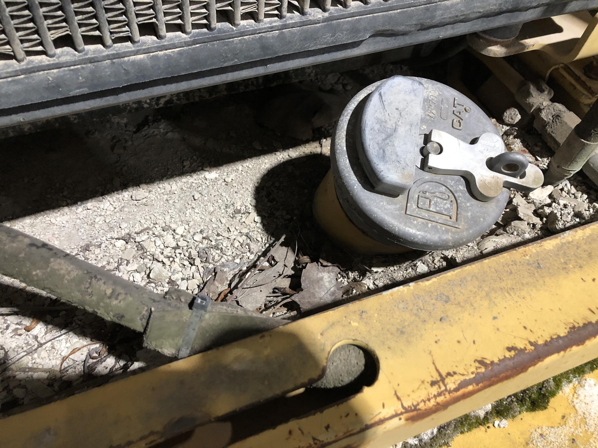 9C-5112 | CAT IT28F Fuel Tank for Sale
