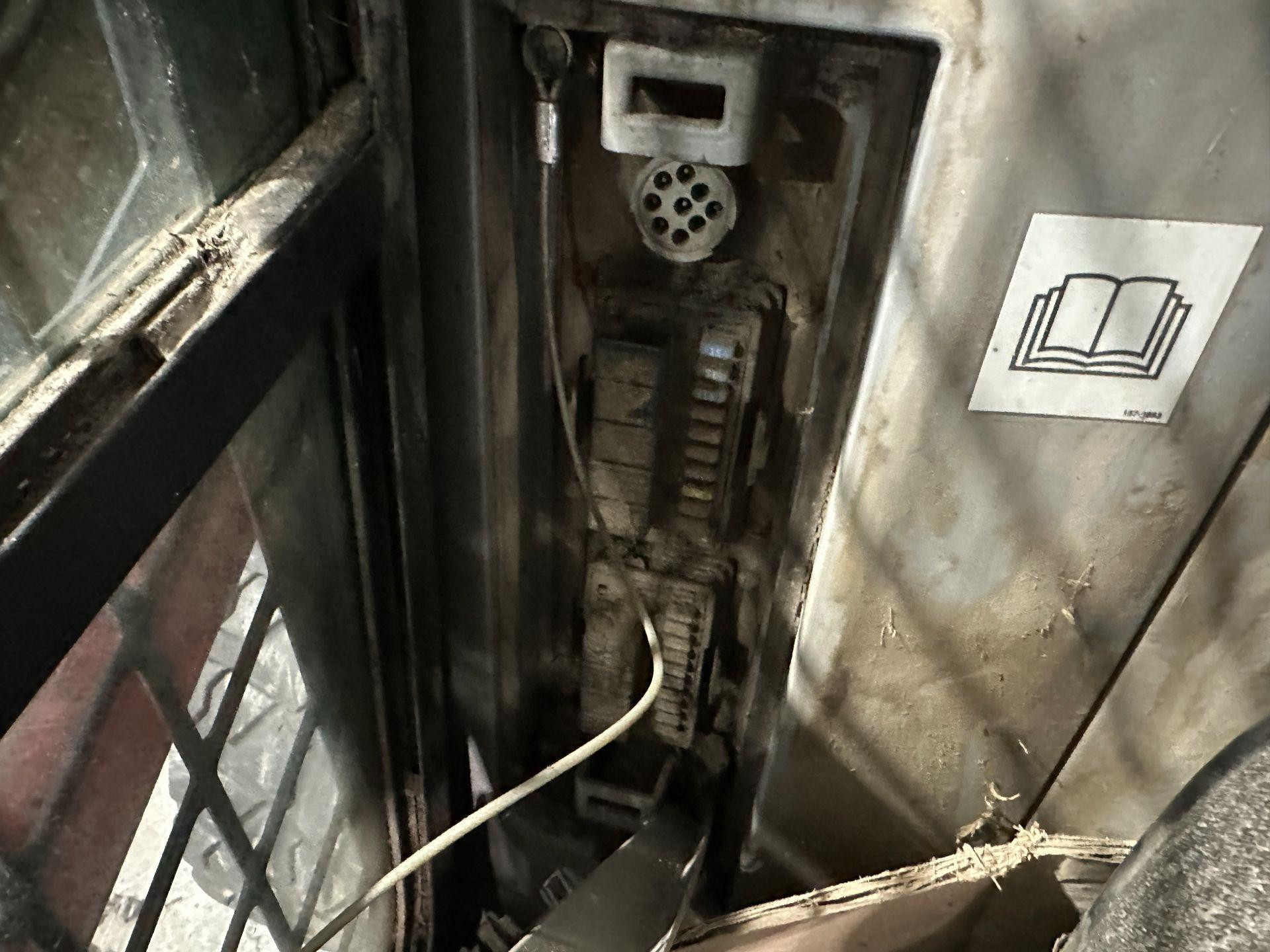 CAT 272C Equip Fuse Panel for Sale