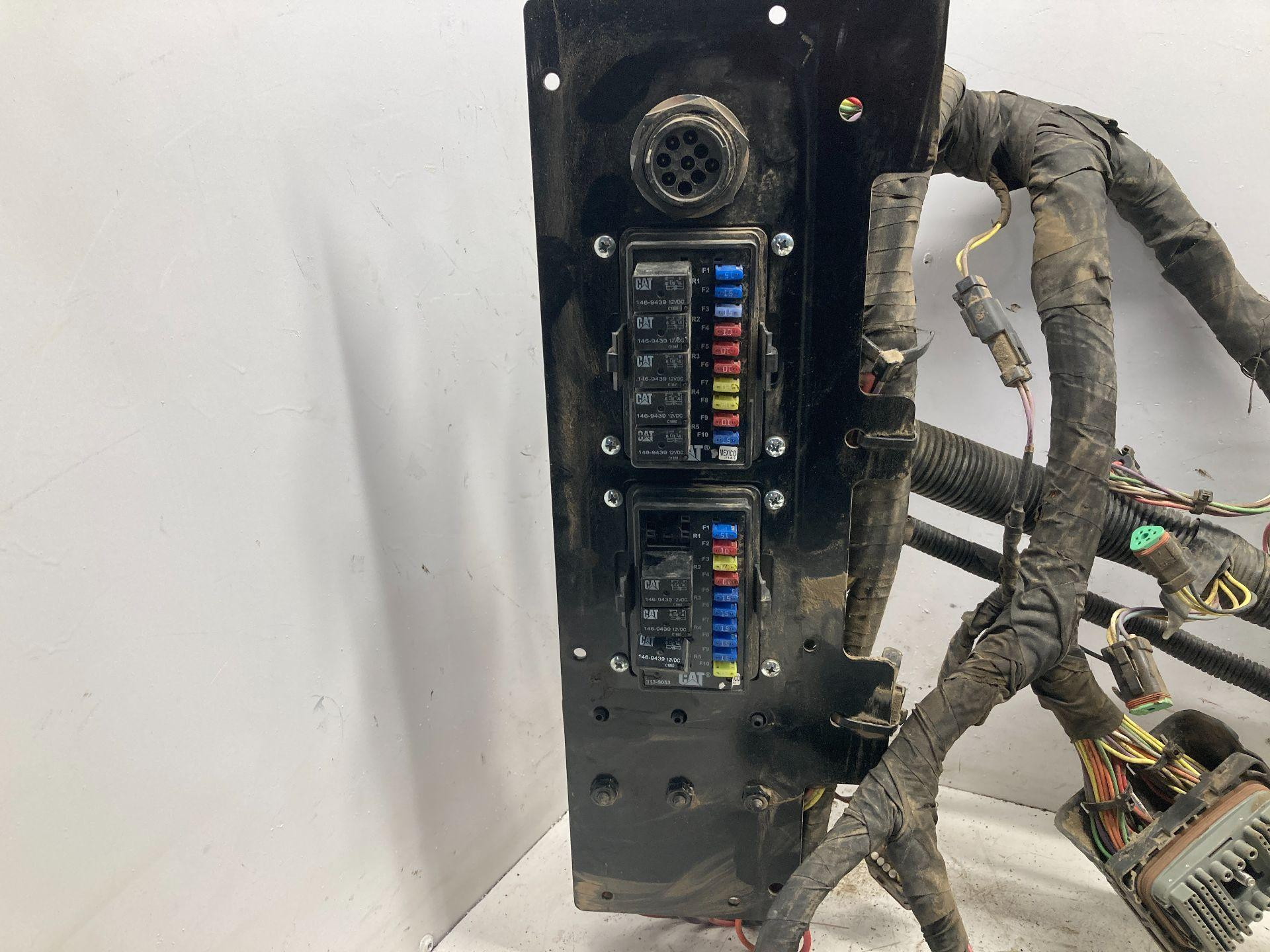 383-6243 | CAT 279D Equip Fuse Panel for Sale