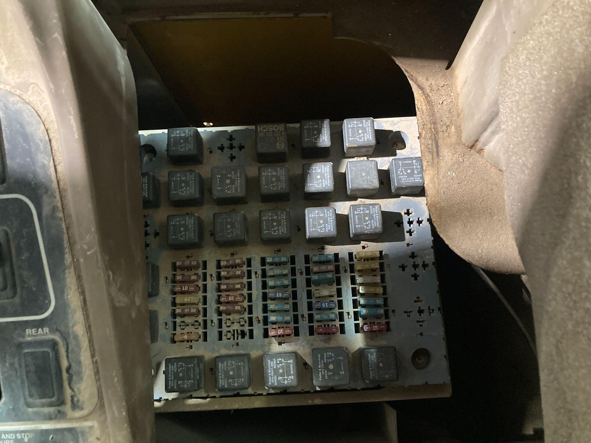 John Deere 624H Equip Fuse Panel for Sale