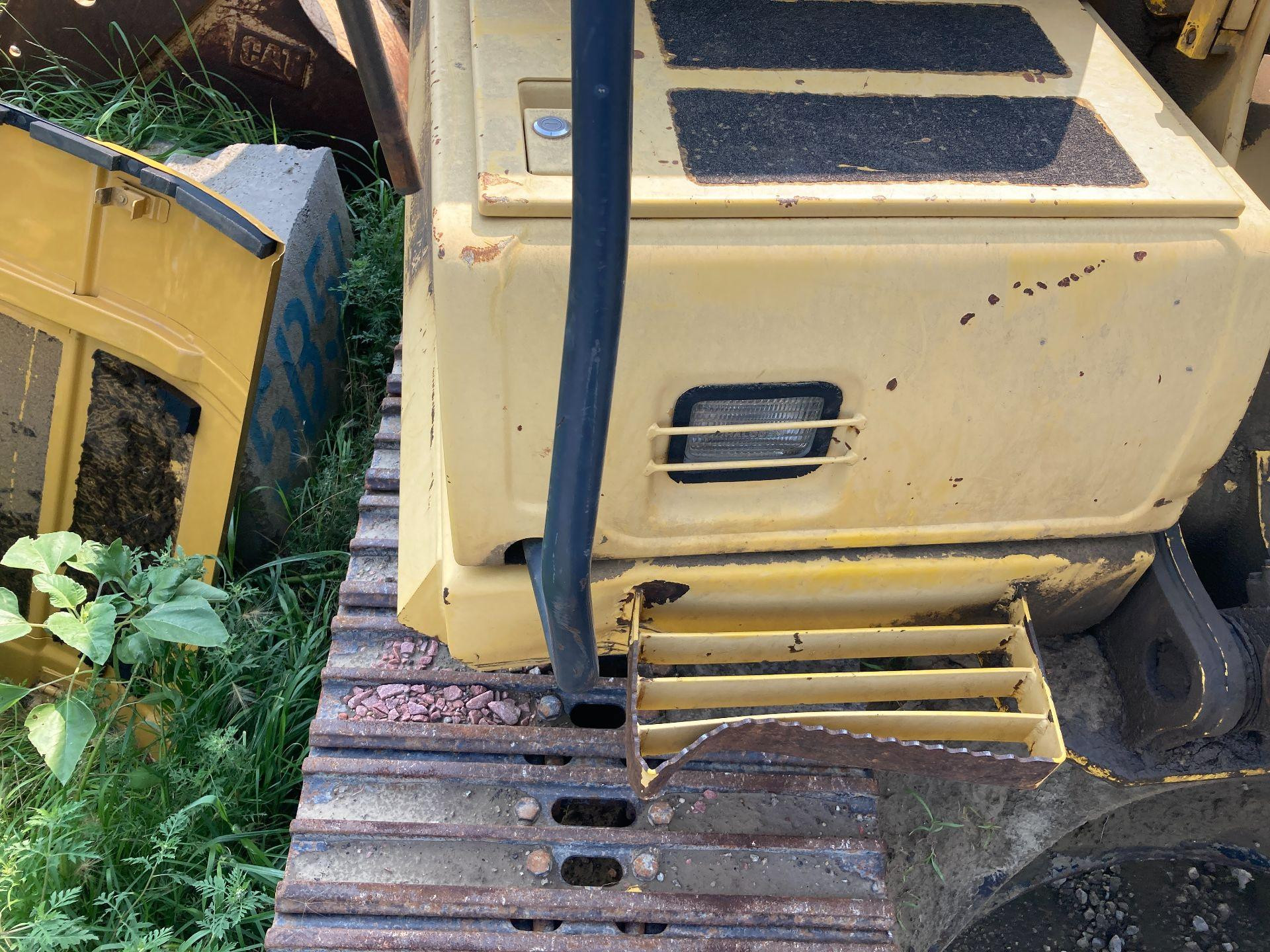 21K-54-71910 | Komatsu PC160LC-7 Equip Grab Handle for Sale