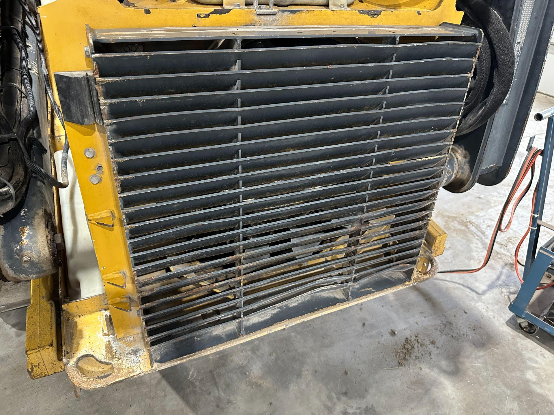 AT380867 | John Deere 332D Grille for Sale