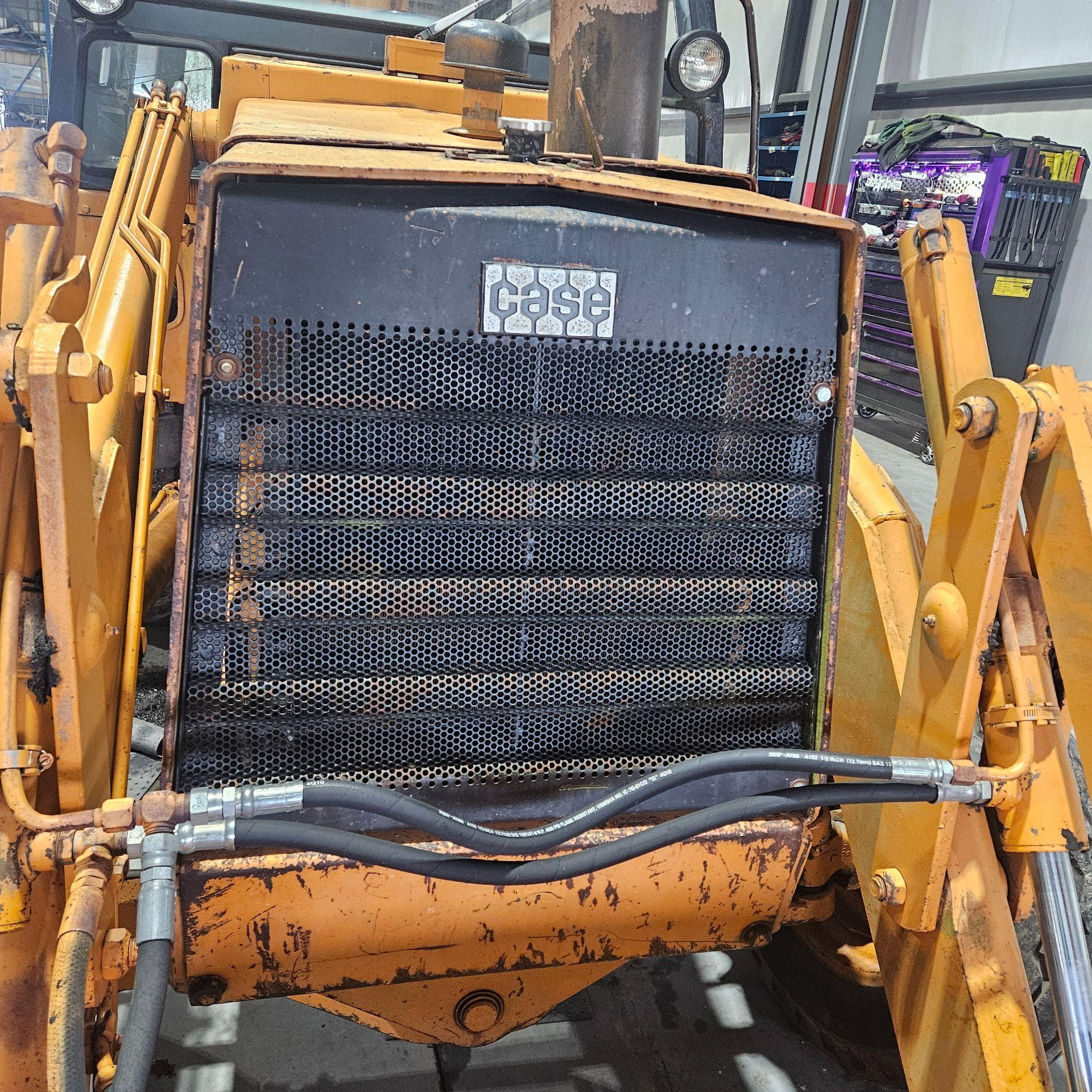 D77114 | Case 580C Grille for Sale