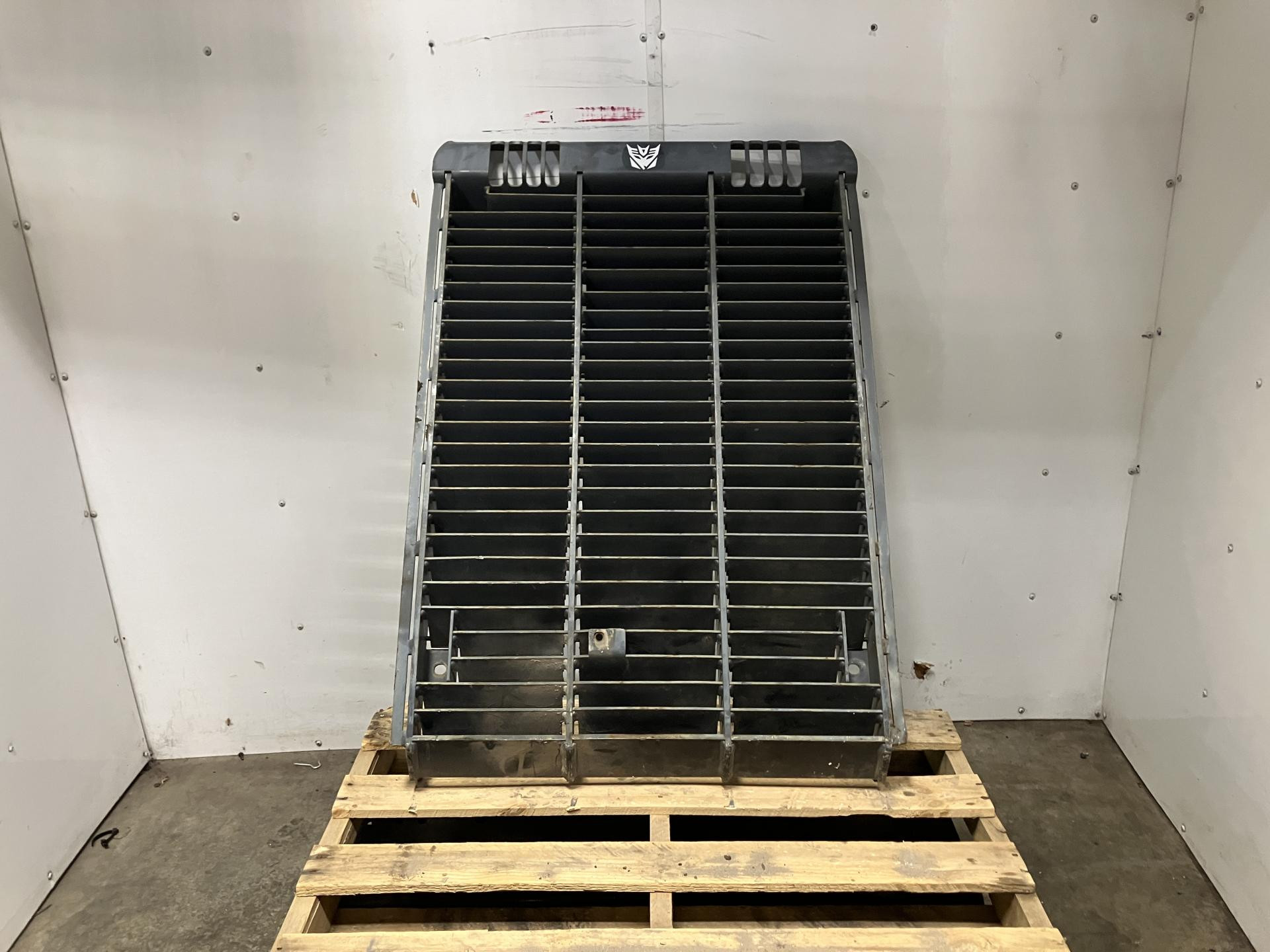 AT343615 | John Deere 700H LGP Grille for Sale