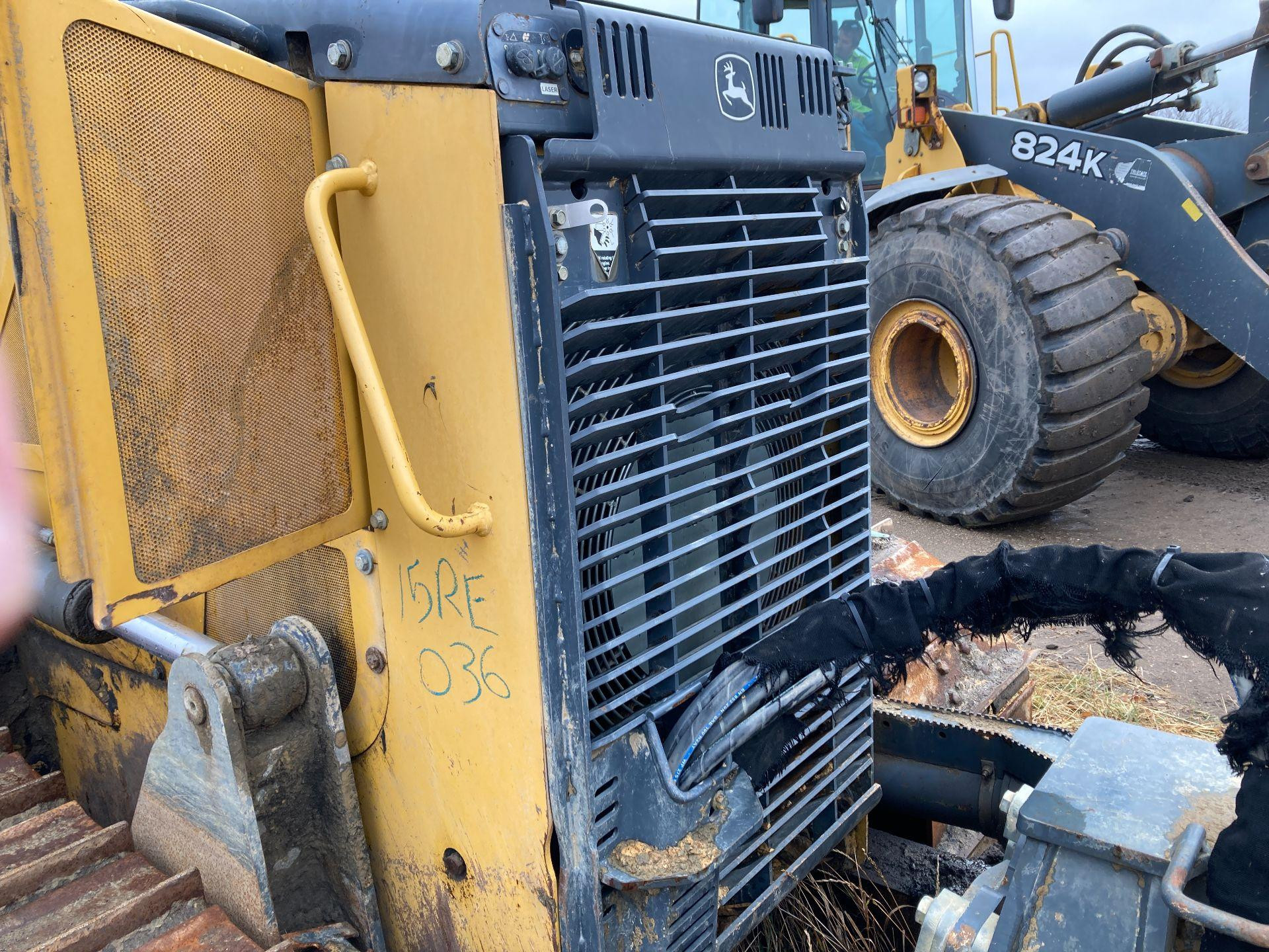 AT409068 | John Deere 750K Grille for Sale