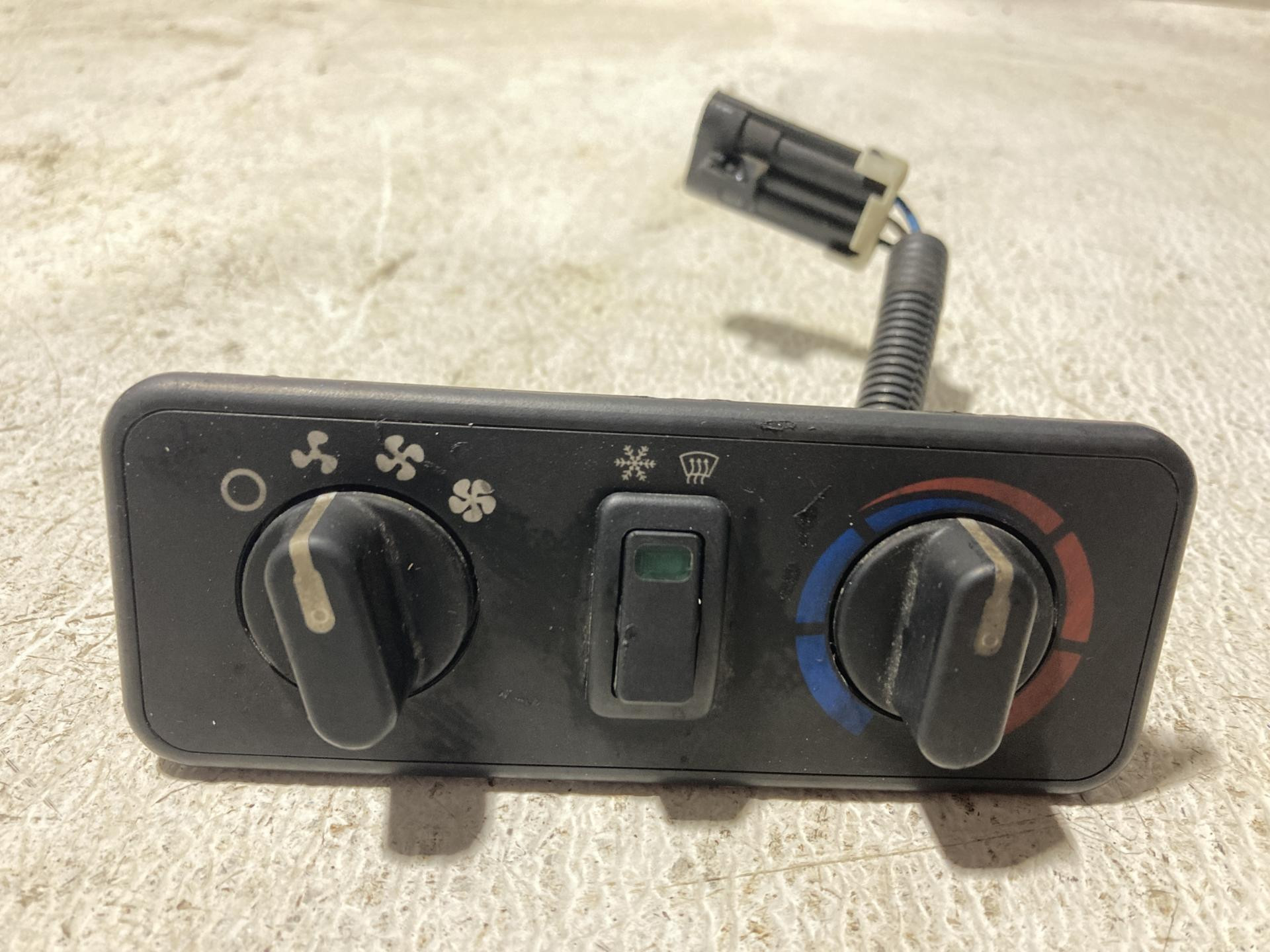 7169112 | Bobcat S740 Heater & AC Control for Sale