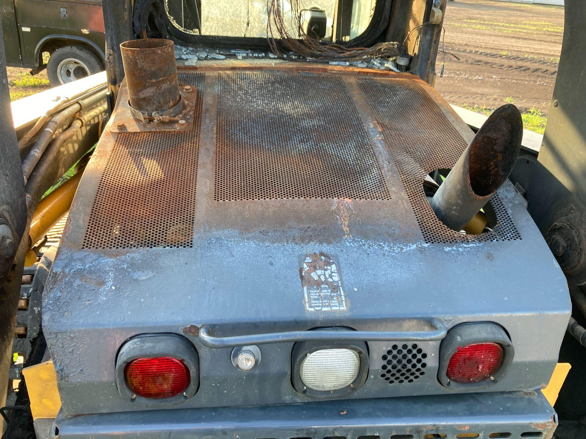 AT376888 | John Deere 333D Hood for Sale