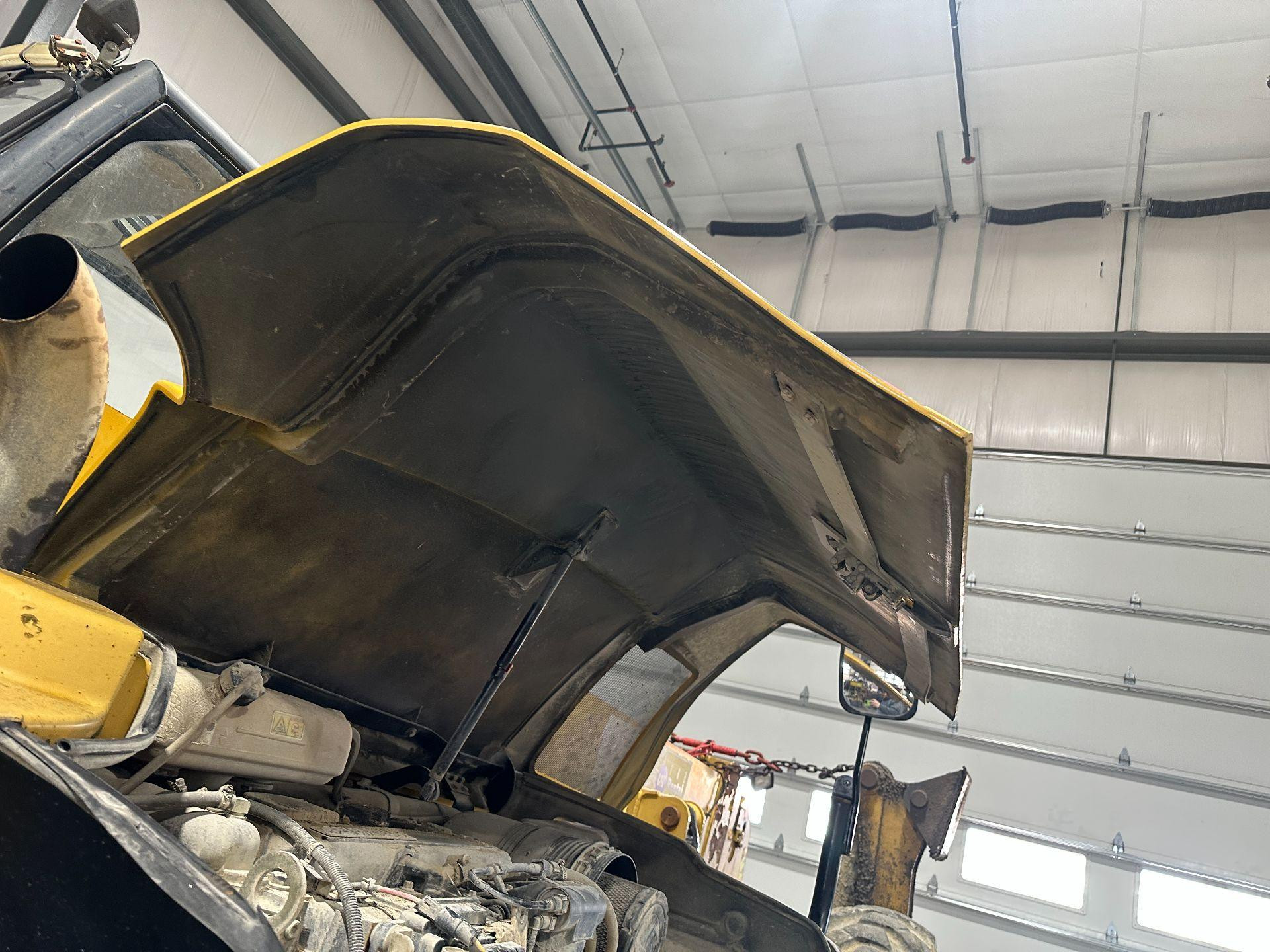 196-7452 | CAT TH460B Hood for Sale