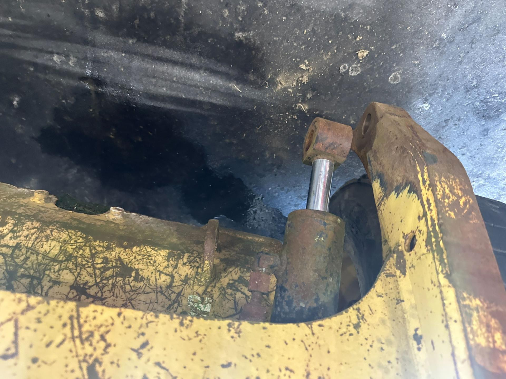 CAT 216 Hydraulic Cylinder for Sale