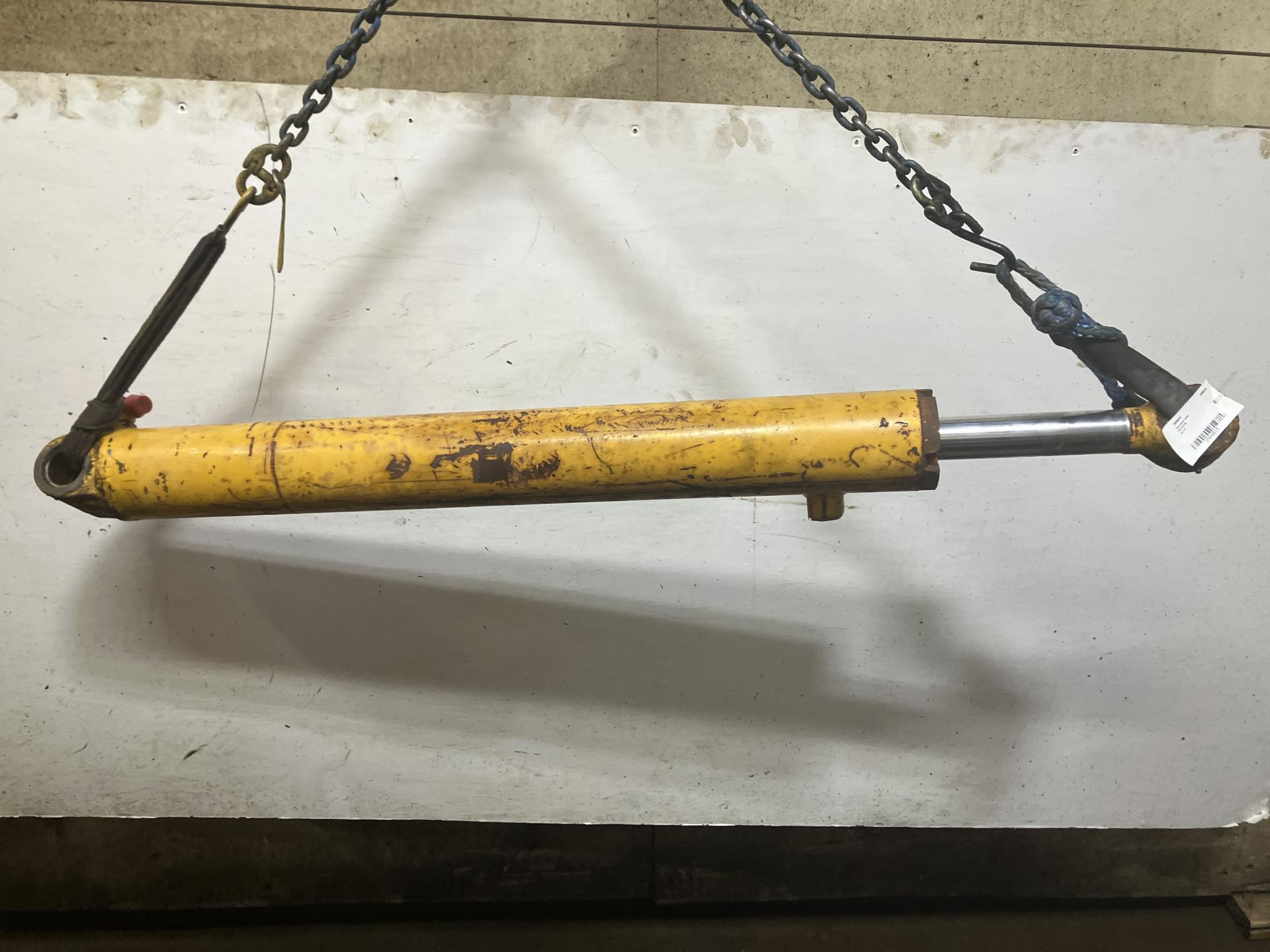 AR101997 | John Deere 410B Hydraulic Cylinder for Sale