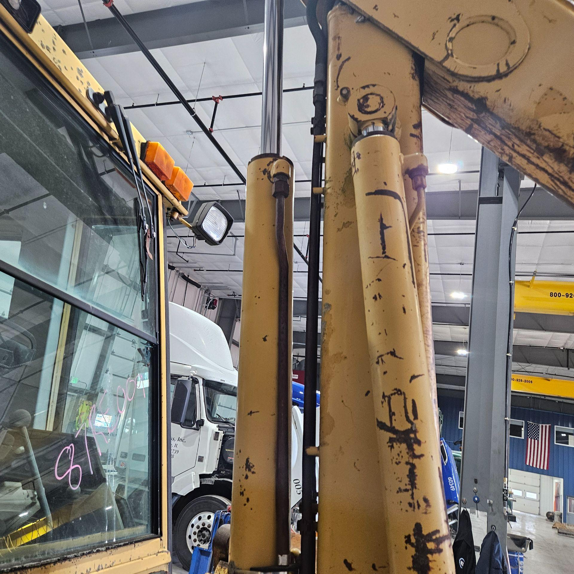 9T-4809 | CAT 438 Hydraulic Cylinder for Sale