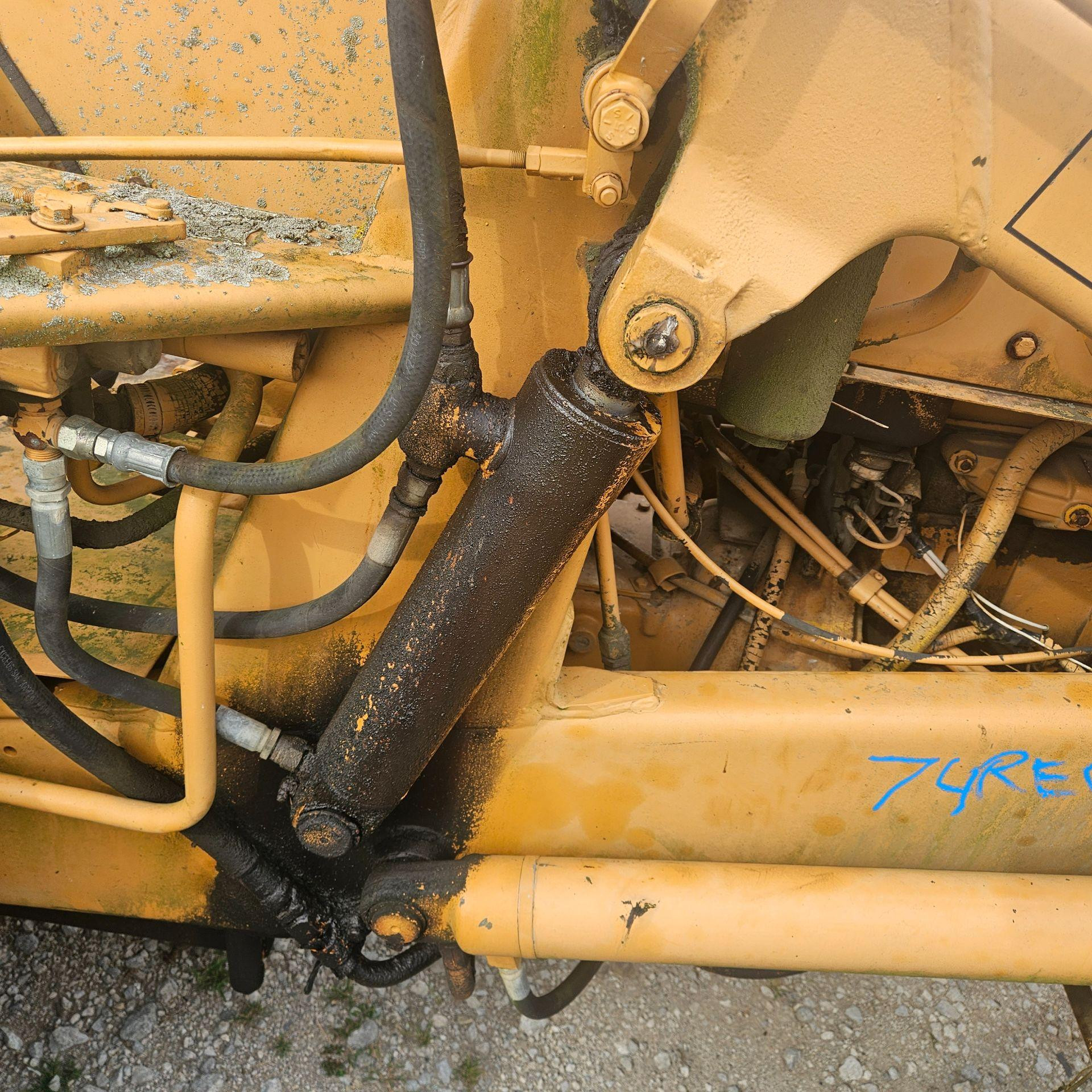 G33558 | Case 580B Hydraulic Cylinder for Sale