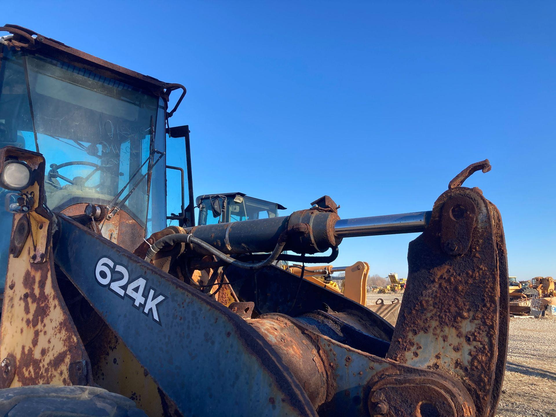 AHC10101 | John Deere 624K Hydraulic Cylinder for Sale