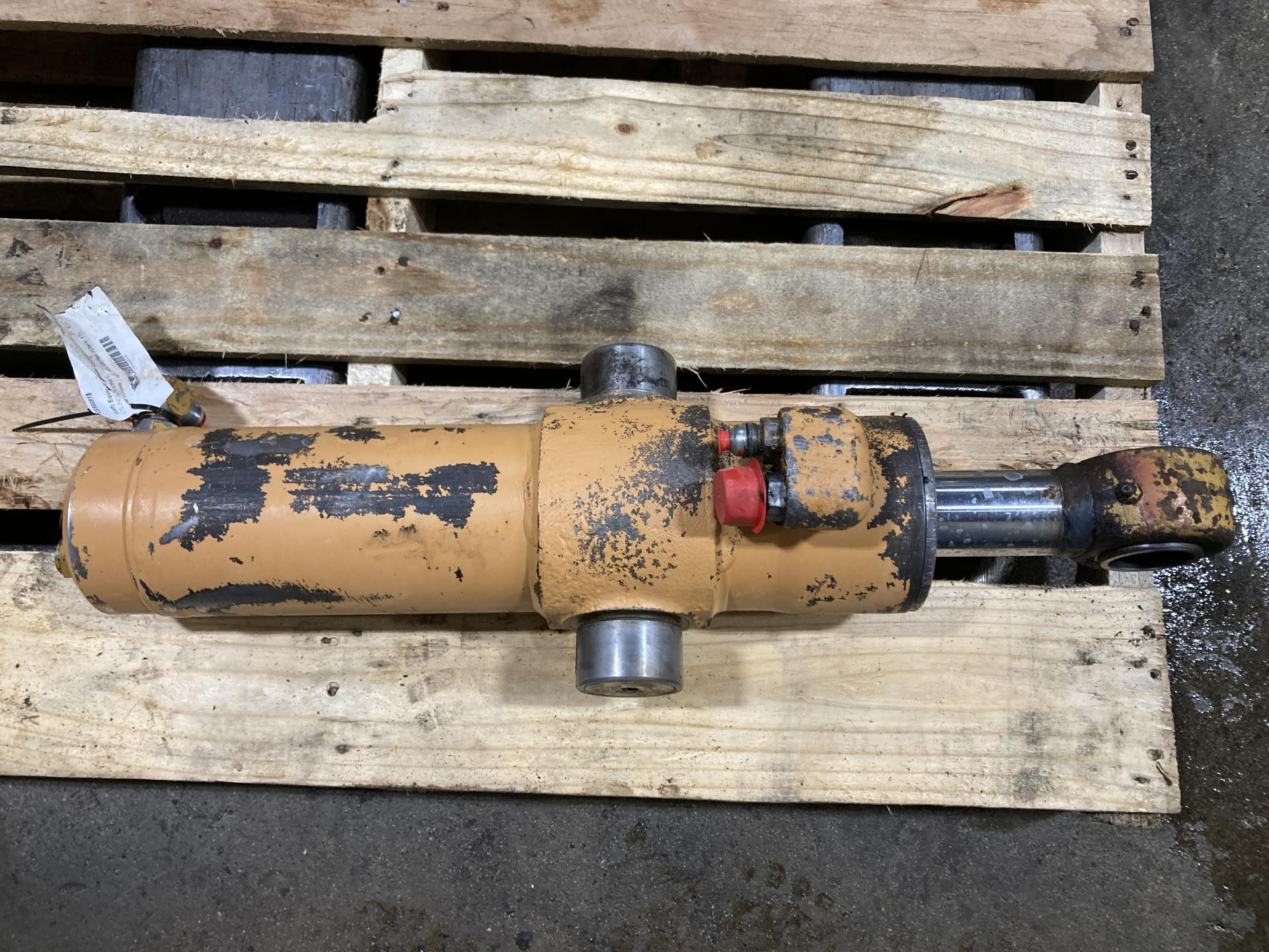 G100004 | Case 680E Hydraulic Cylinder for Sale