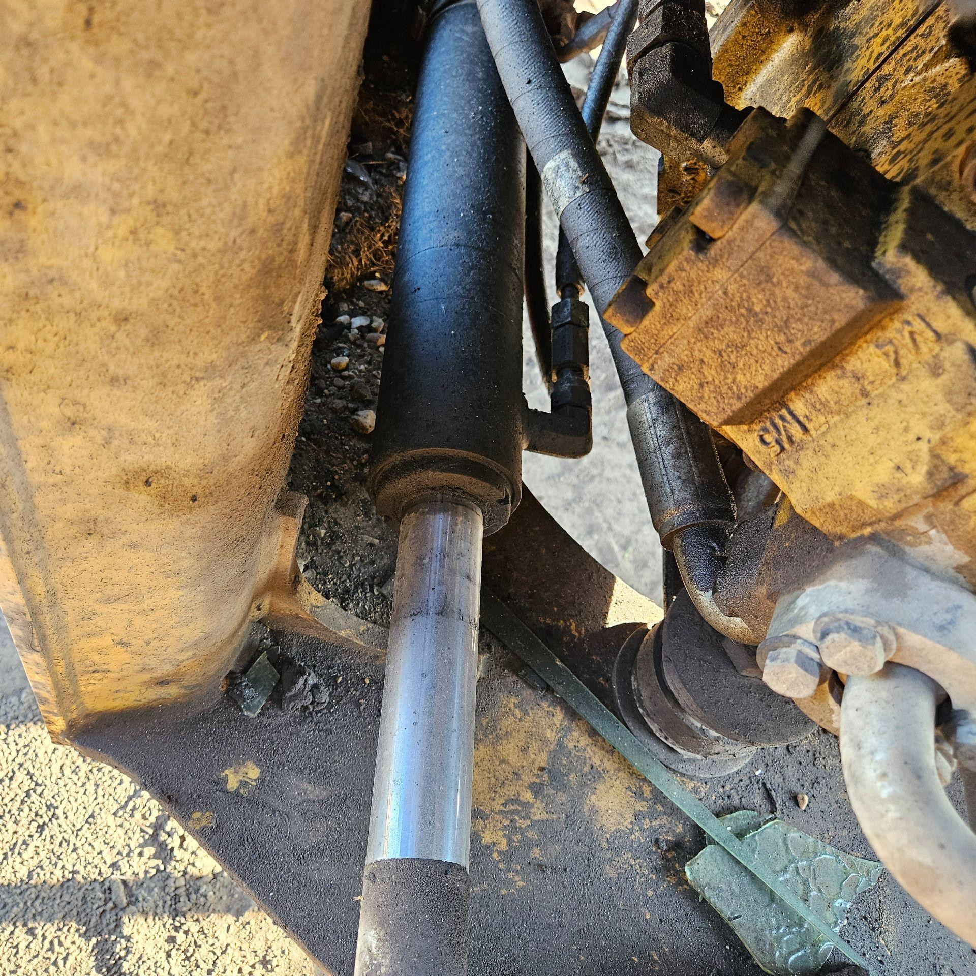 495-5999 | CAT 938M Hydraulic Cylinder for Sale
