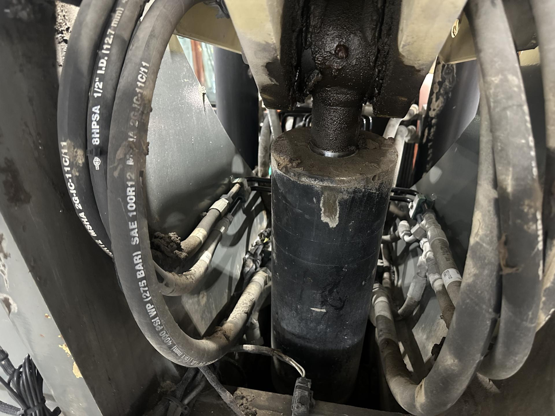 1001116442 | JLG G10-55A Hydraulic Cylinder for Sale