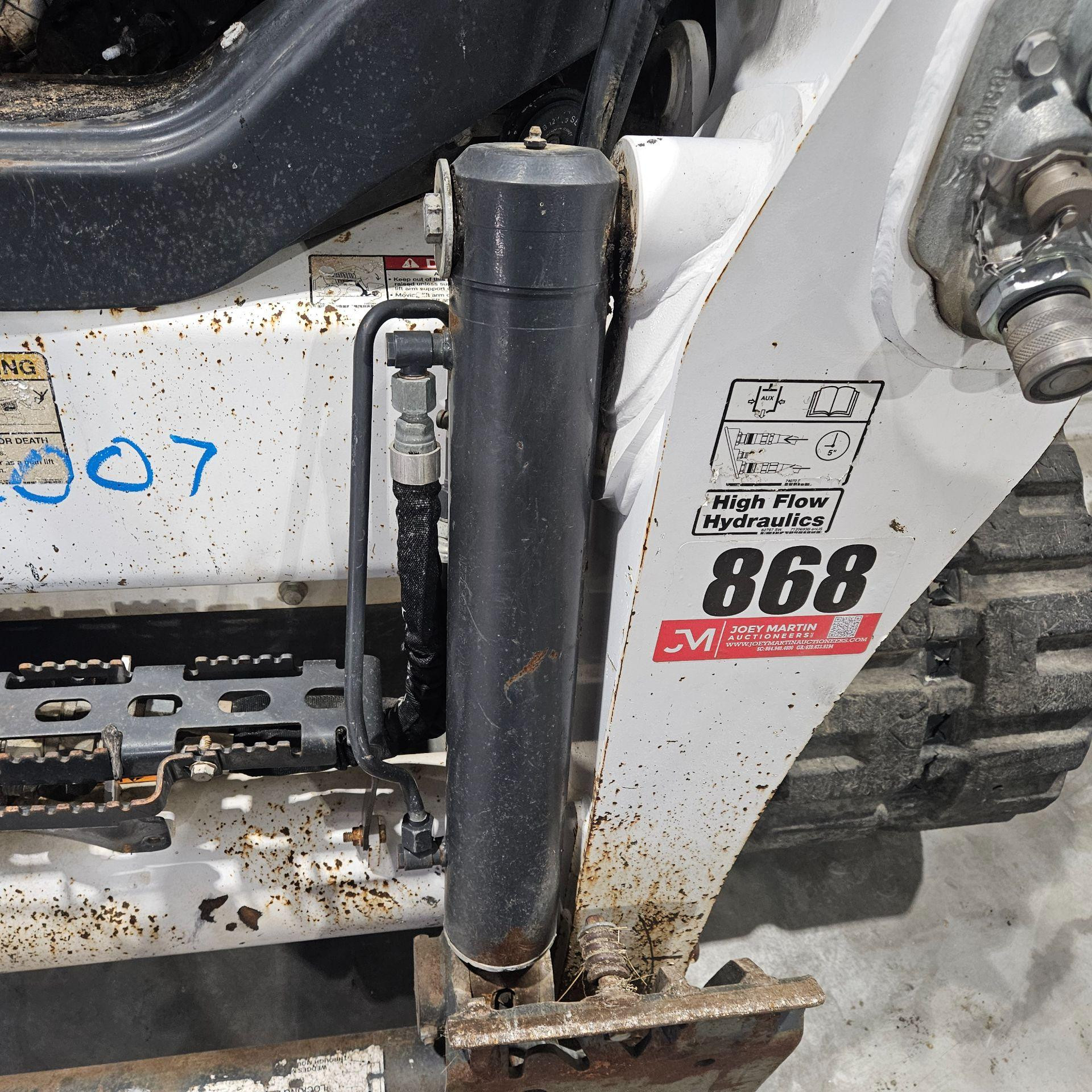 7463330 | Bobcat T870 Hydraulic Cylinder for Sale