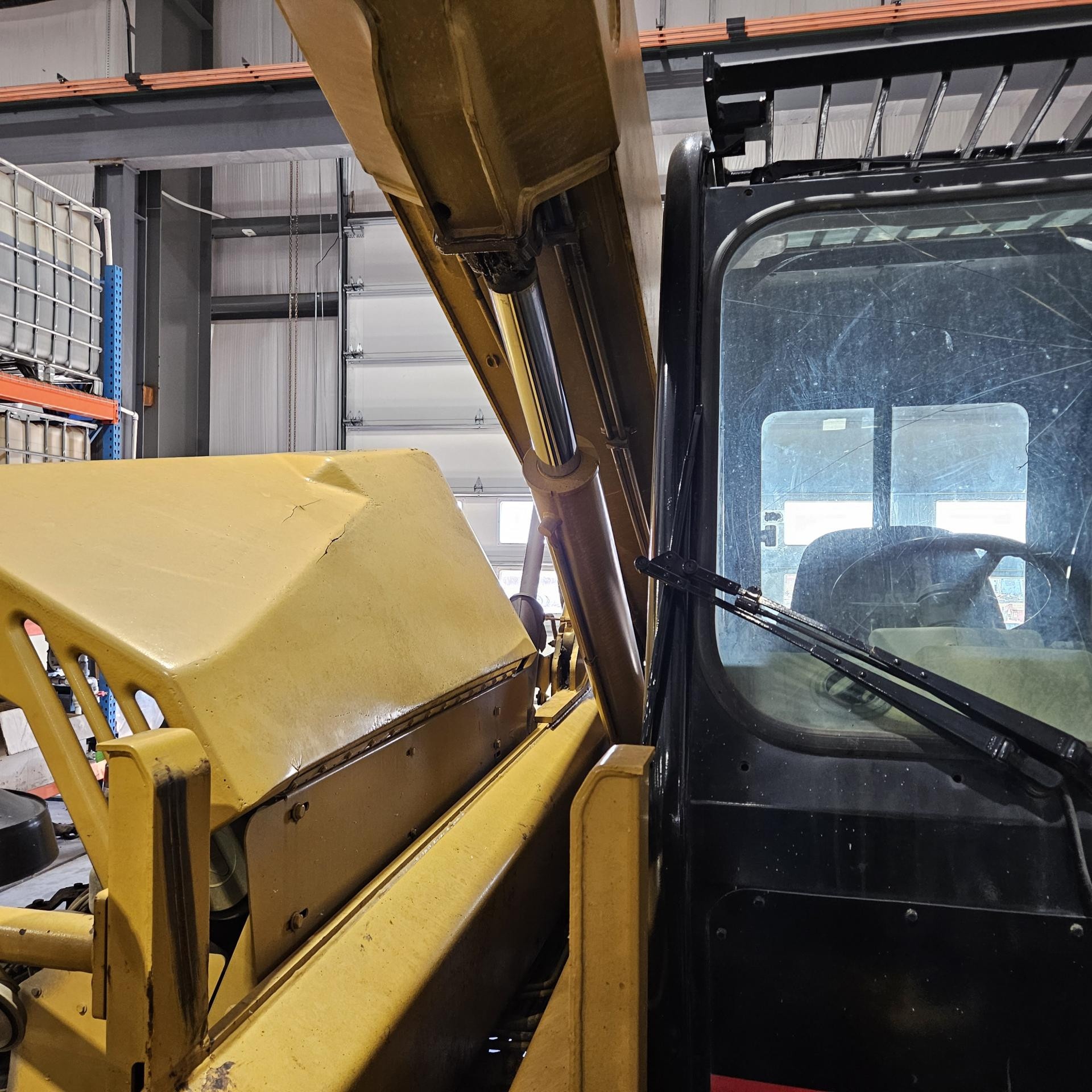 8I-3691 | CAT TH83 Equip Bracket, Misc. for Sale