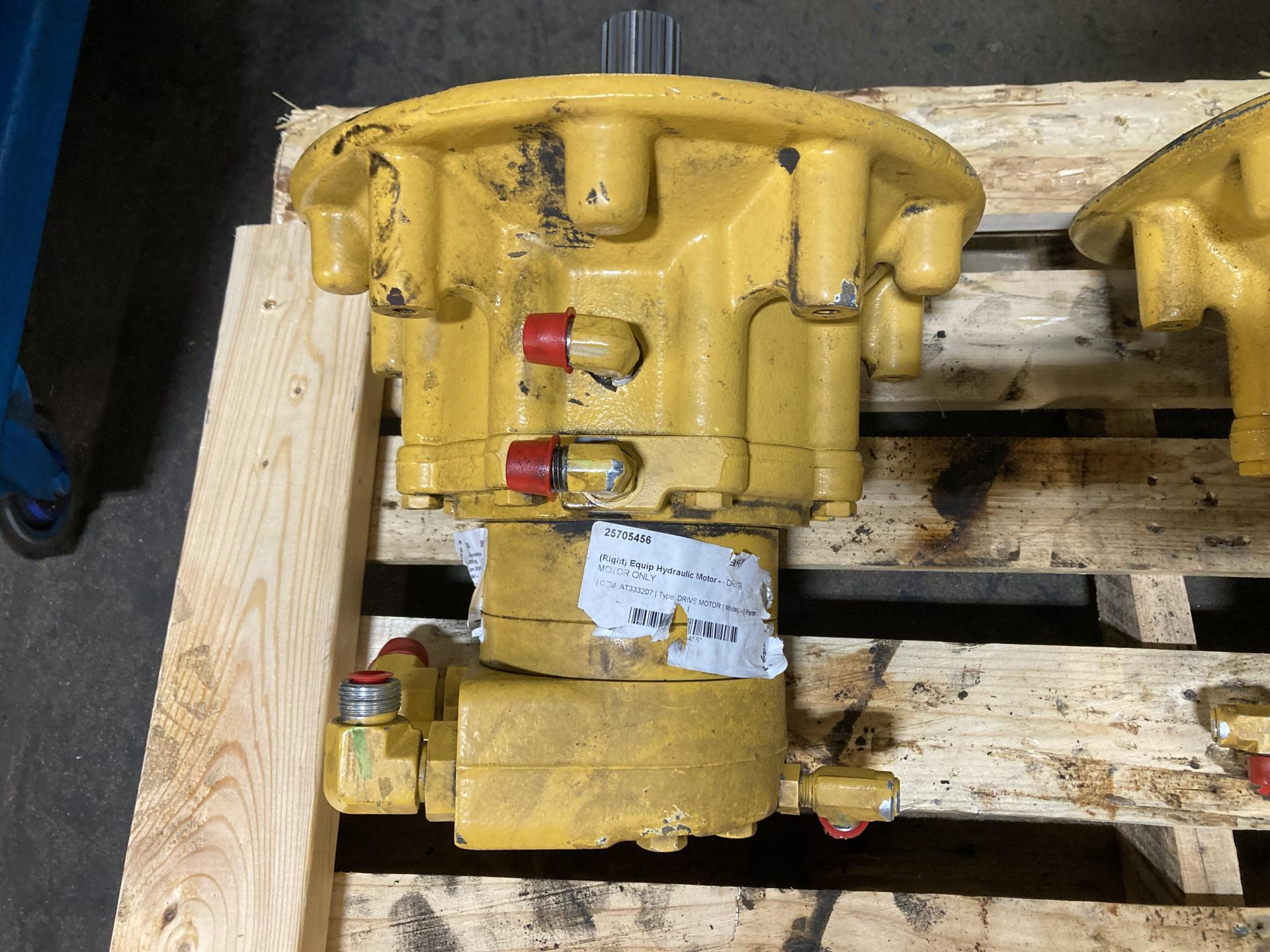 AT333207 | John Deere 312GR Hydraulic Motor for Sale