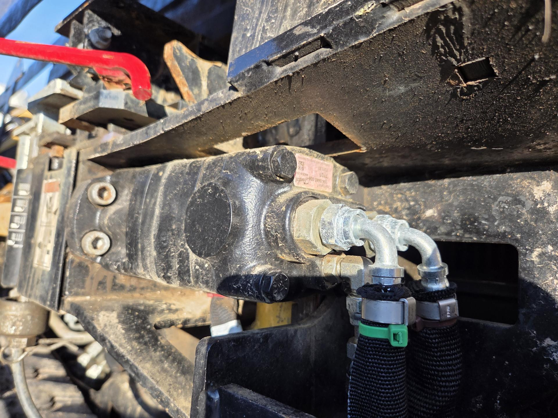 296426857 | Vermeer D20X22III Hydraulic Motor for Sale