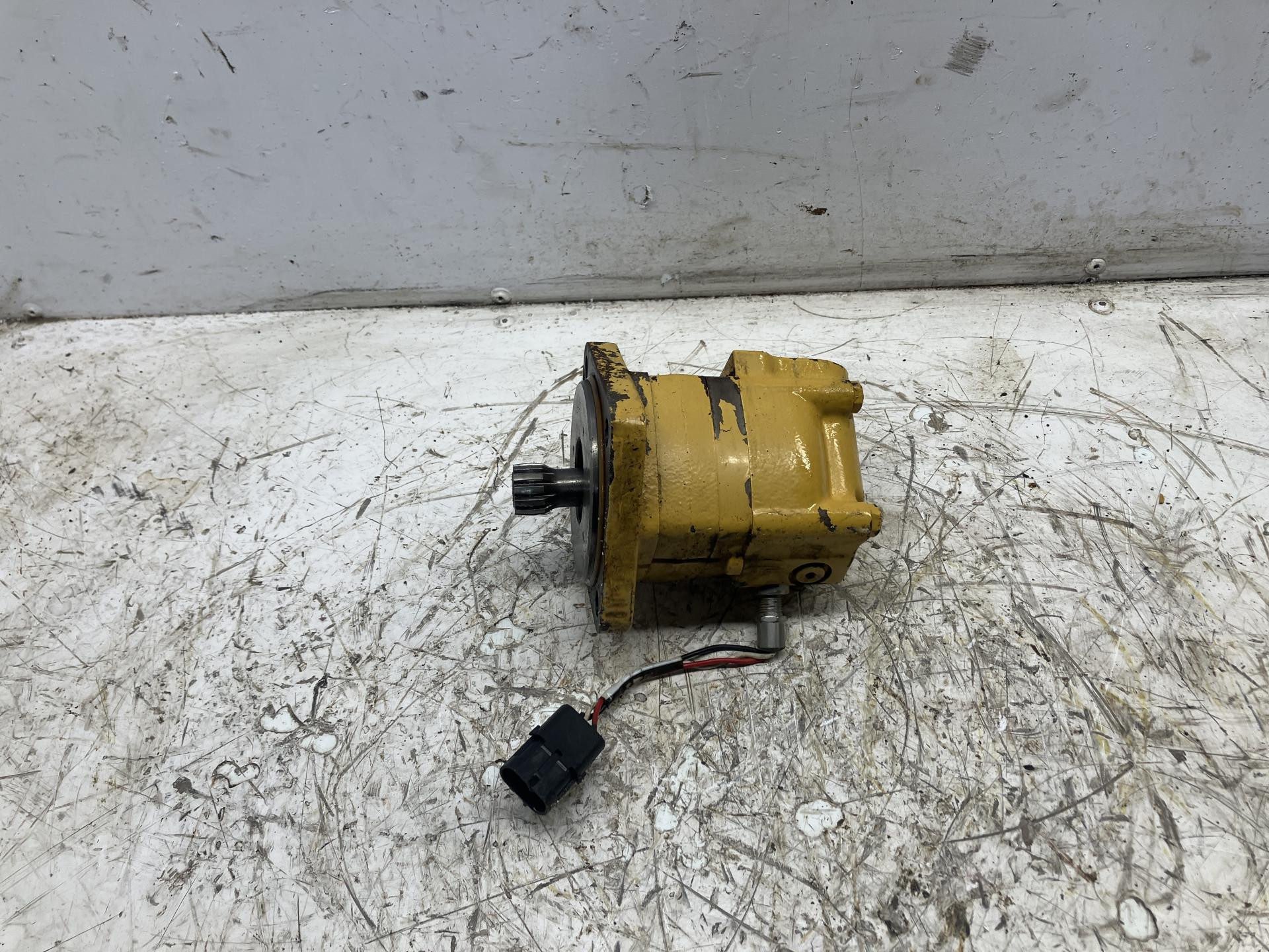 Vermeer D23X30 Hydraulic Motor for Sale