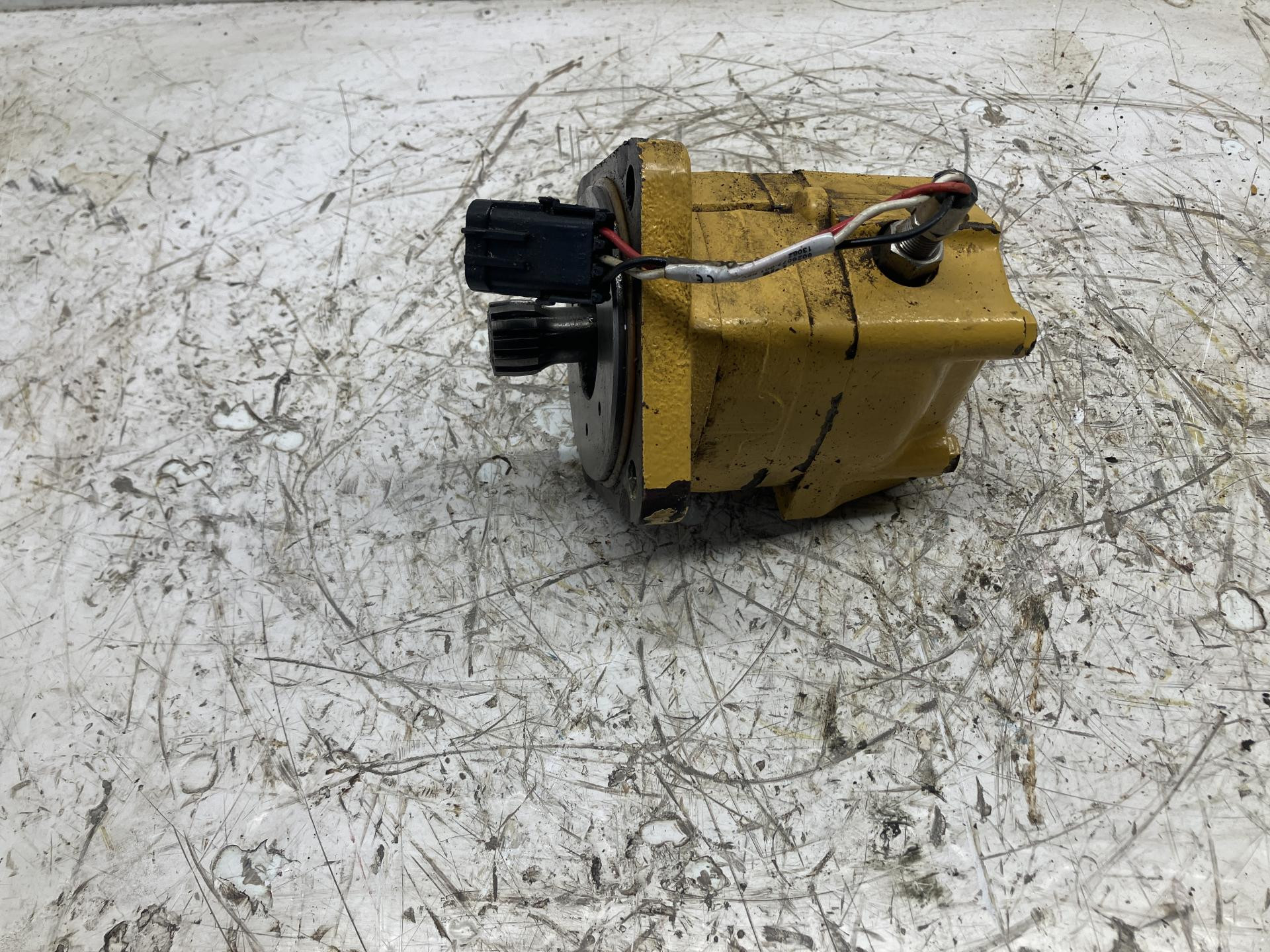 Vermeer D23X30 Hydraulic Motor for Sale