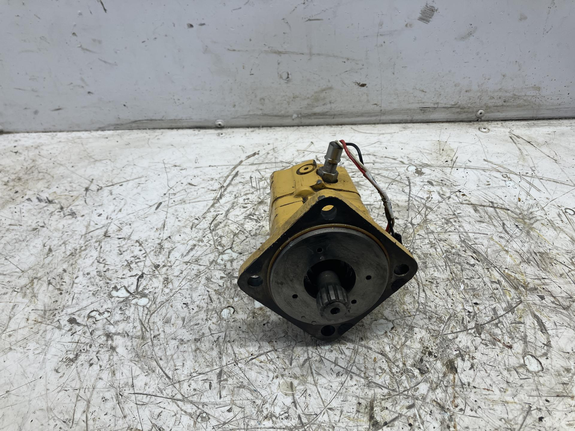 Vermeer D23X30 Hydraulic Motor for Sale