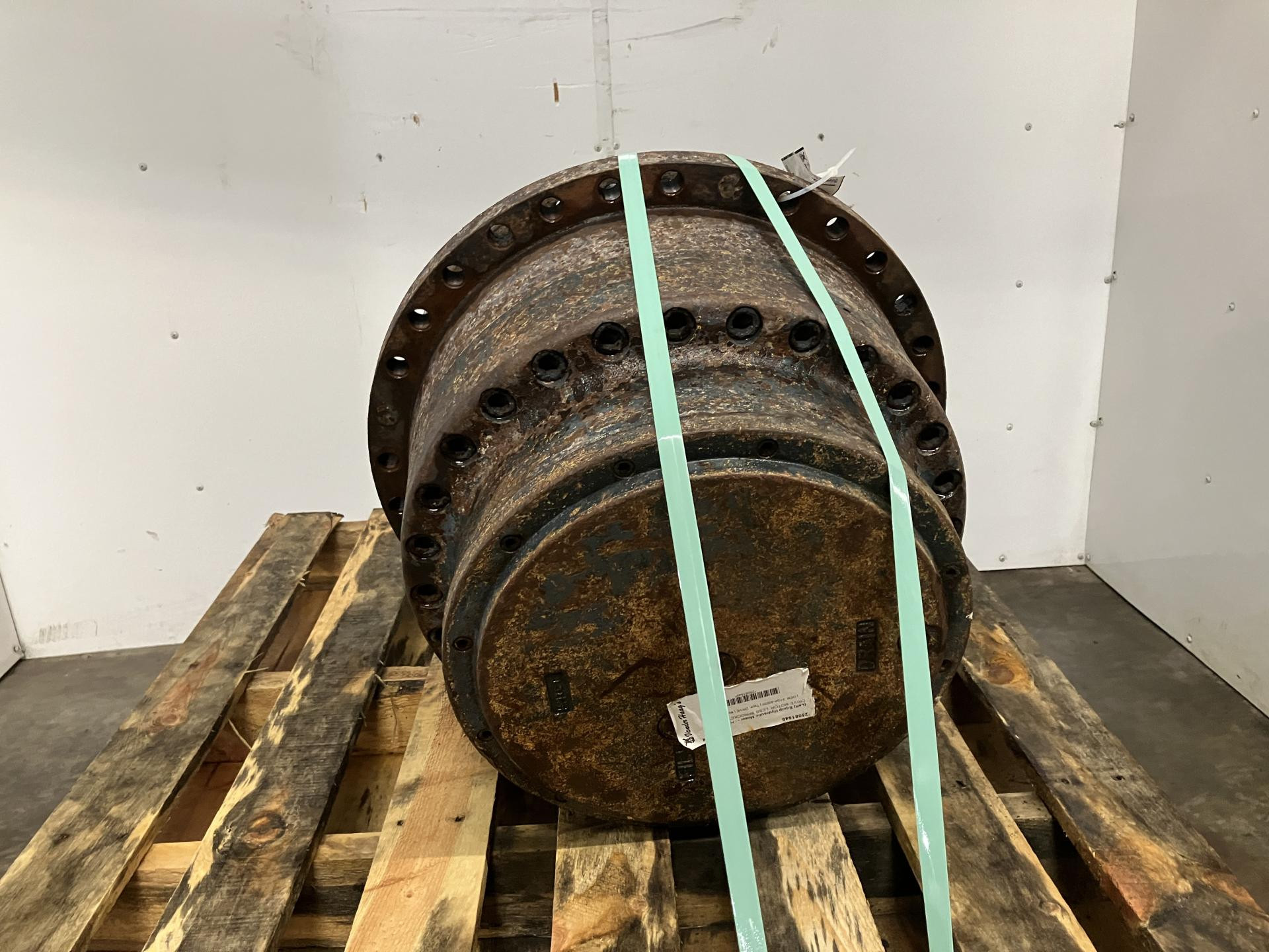 31QA-40020 | Hyundai R380 LC-9 Hydraulic Motor for Sale