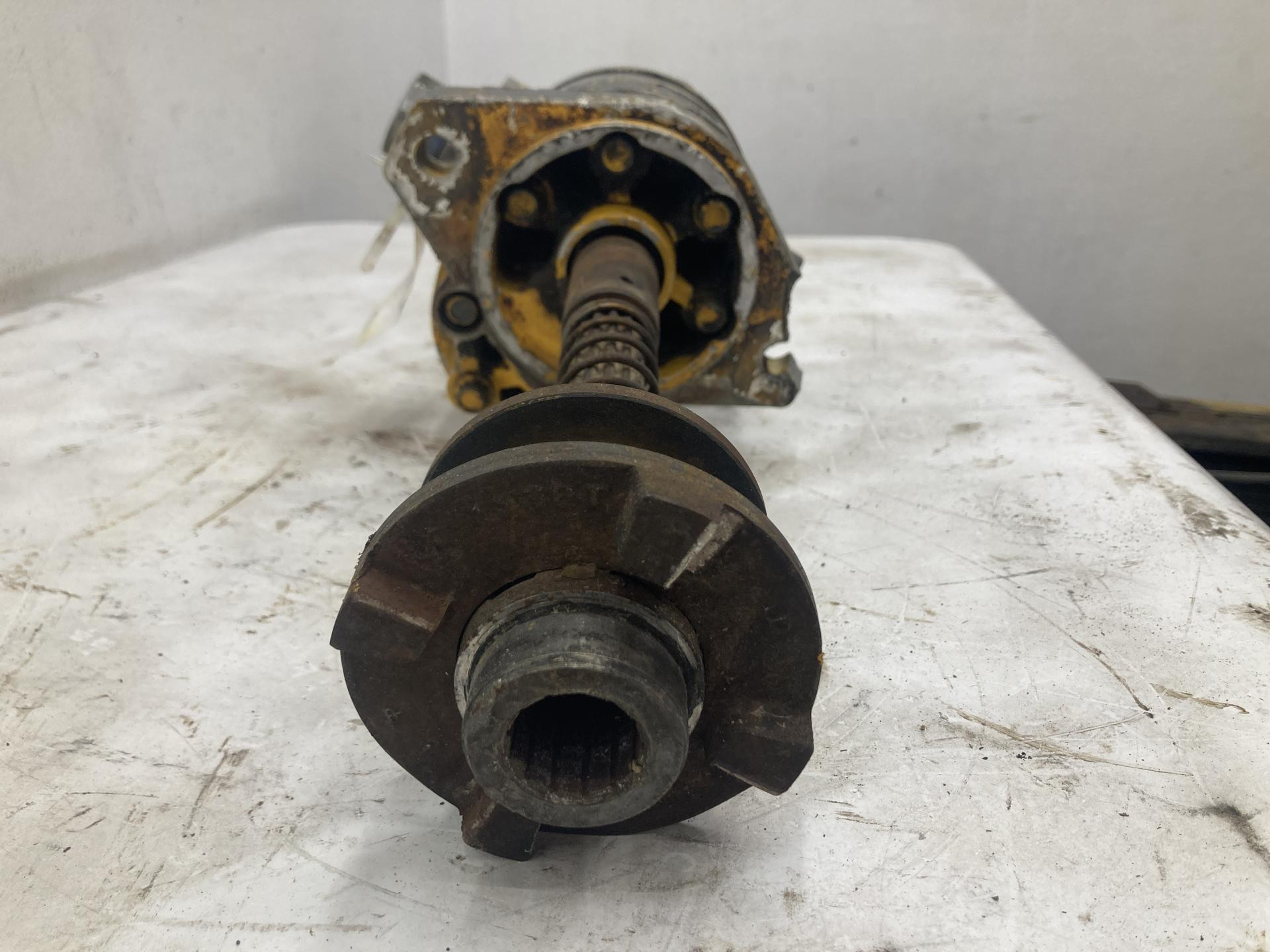 AT38800 | John Deere 450B Hydraulic Pump for Sale