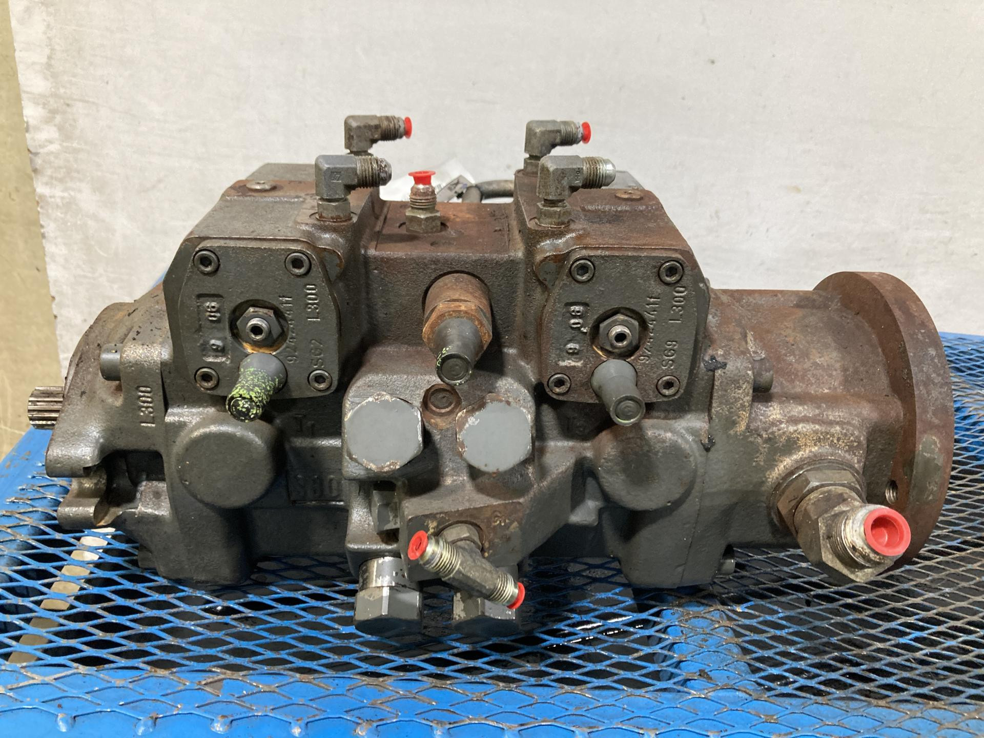 190488 | Gehl 4840 Hydraulic Pump for Sale