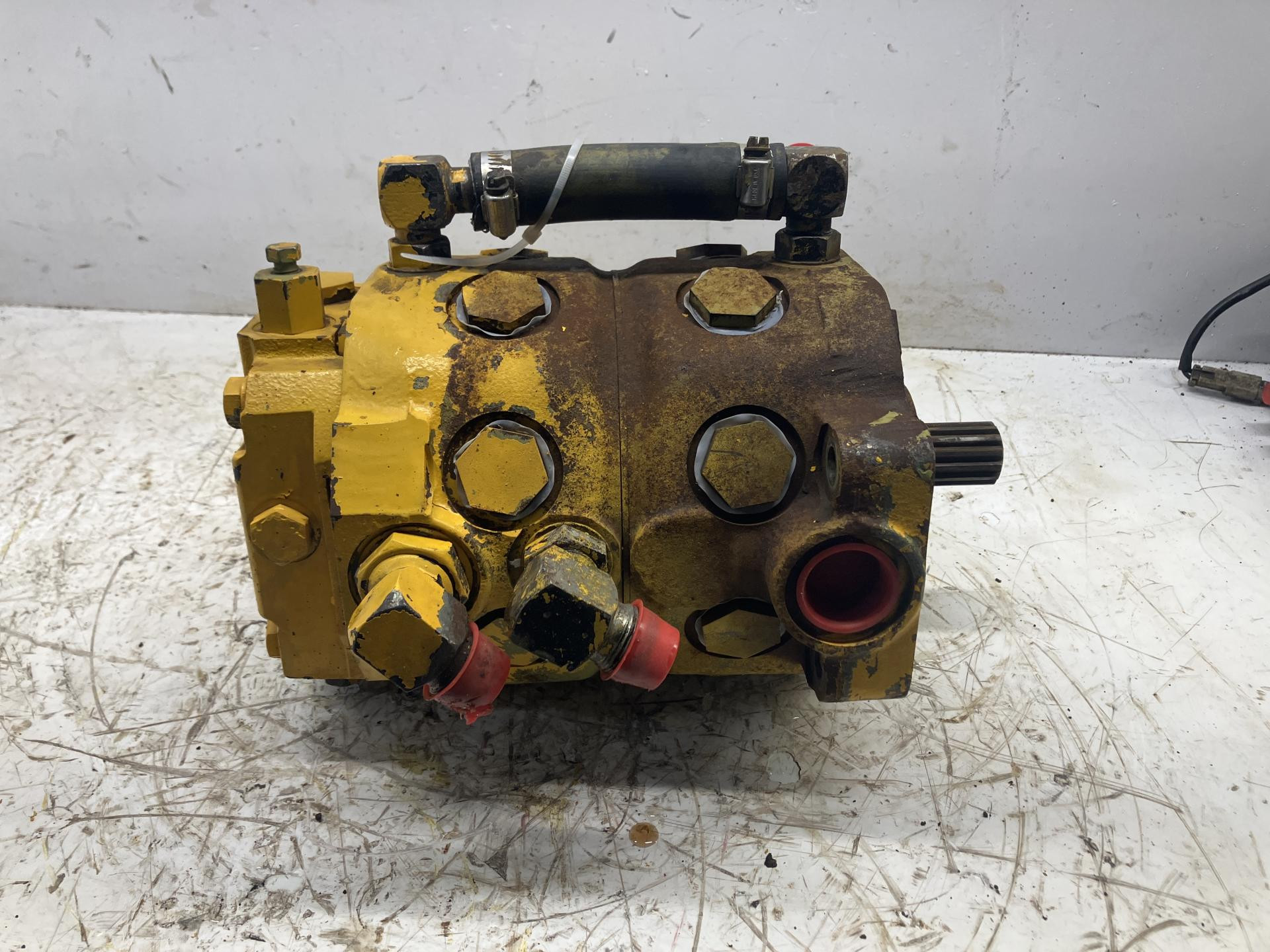 AR102245 | John Deere 770 Hydraulic Pump for Sale