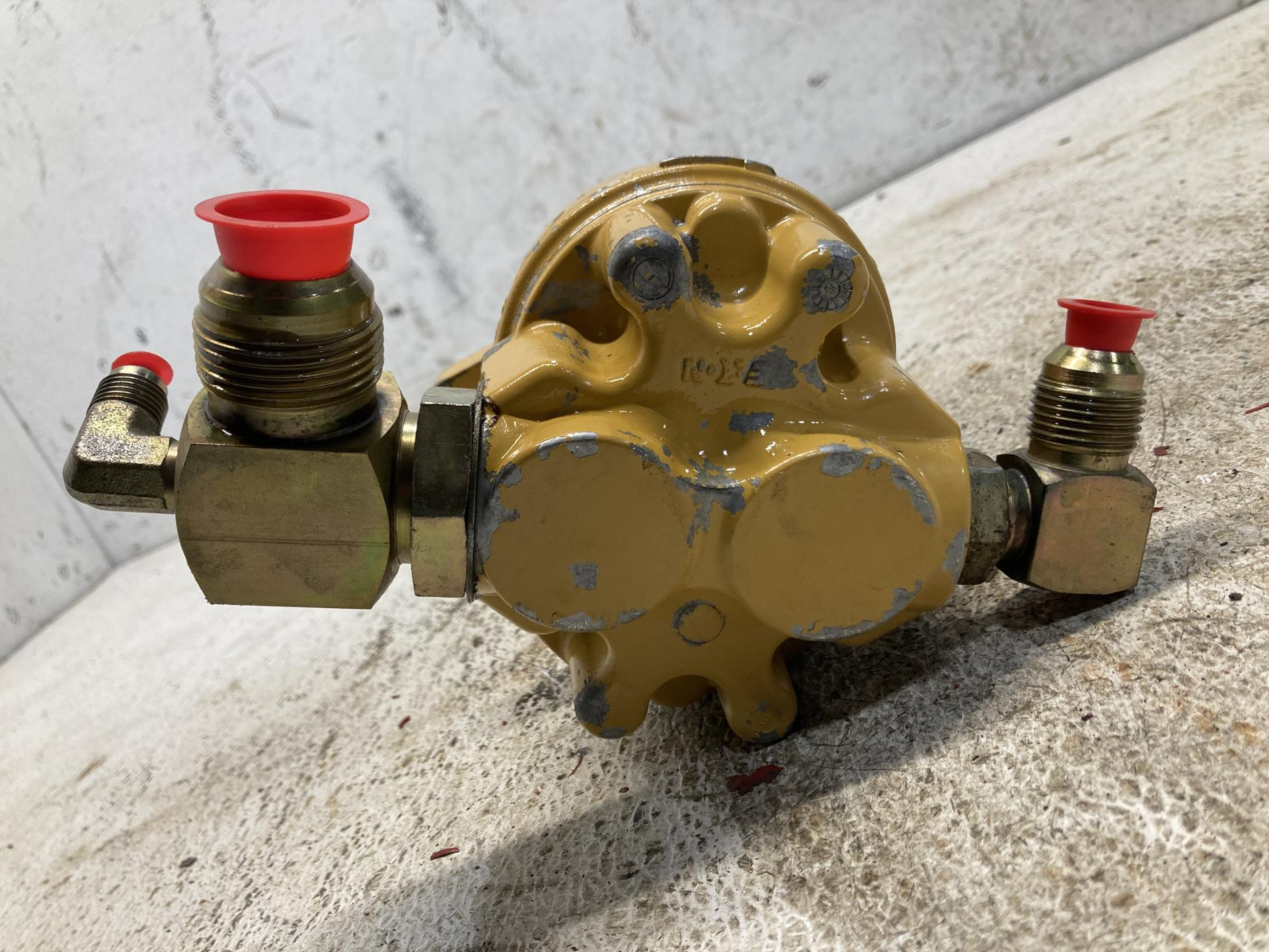 690857 | New Holland LX565 Hydraulic Pump for Sale