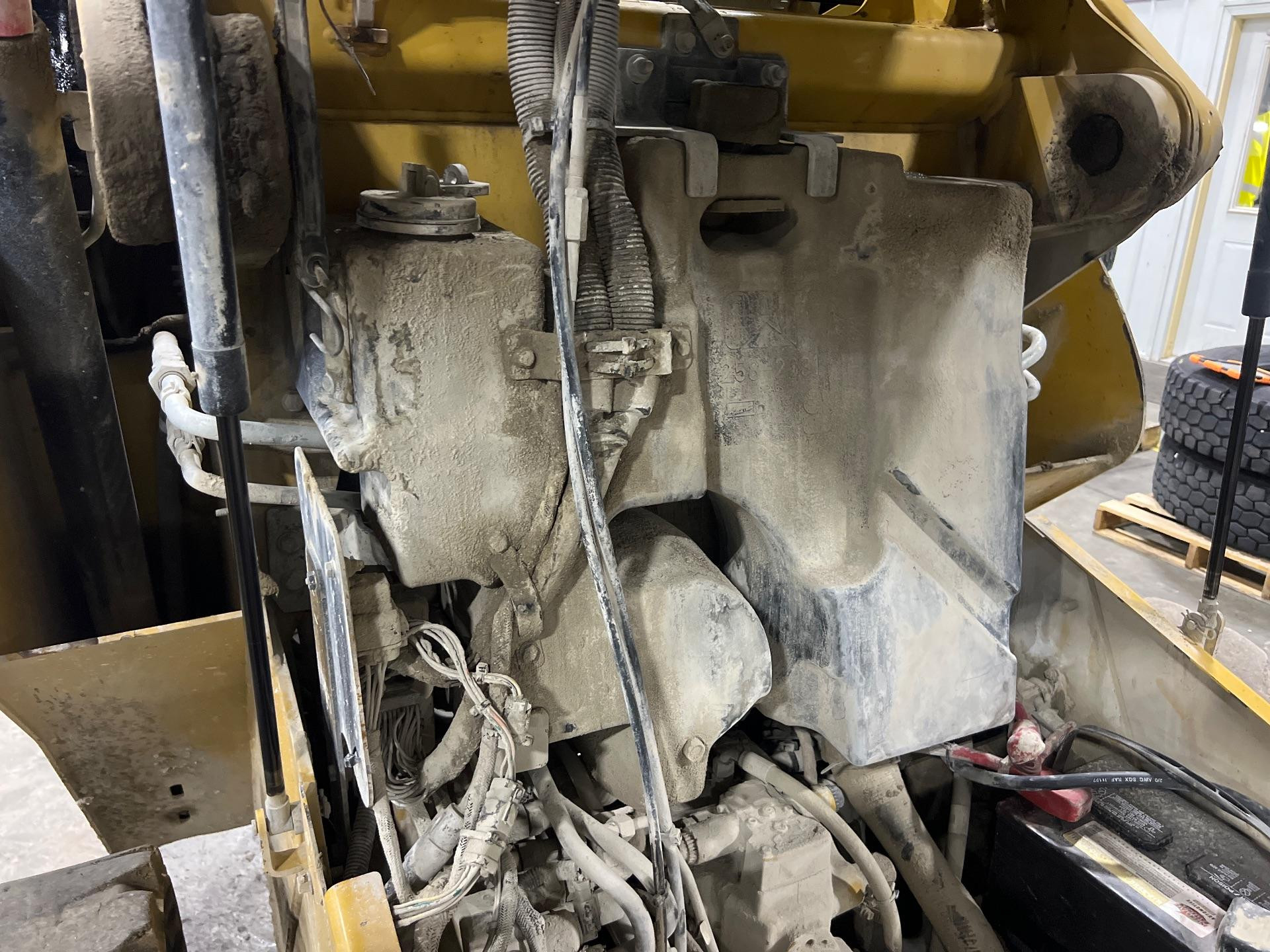 258-2806 | CAT 262C Hydraulic Reservoir for Sale