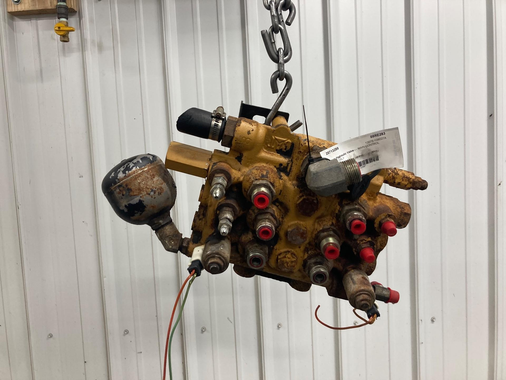 216-6169 | CAT 236B Hydraulic Valve for Sale