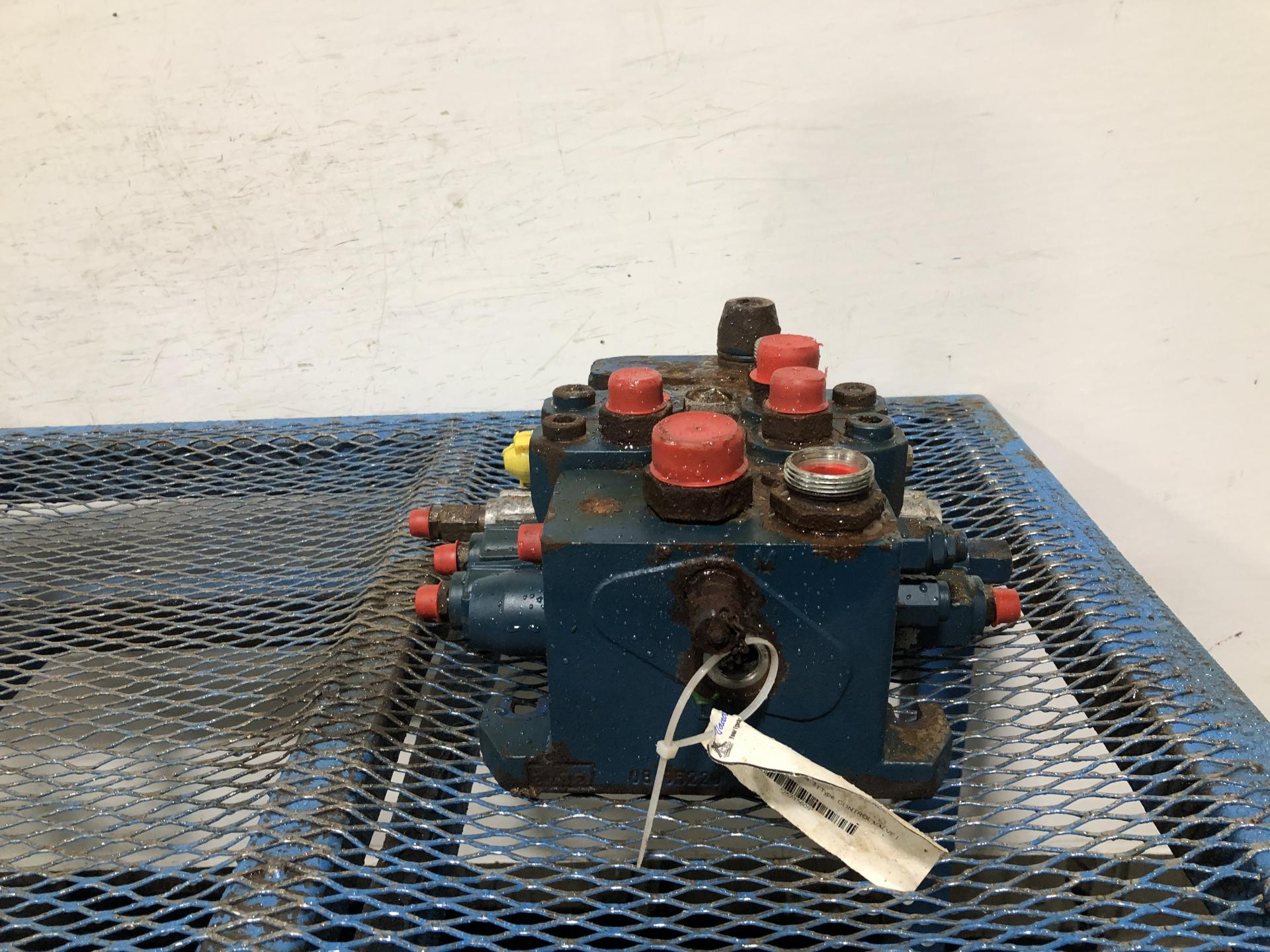 LW11211540 | John Deere 344K Hydraulic Valve for Sale