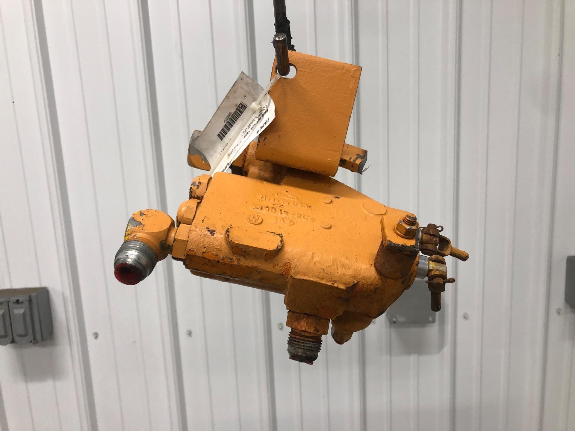 D62348 | Case 580B Hydraulic Valve for Sale