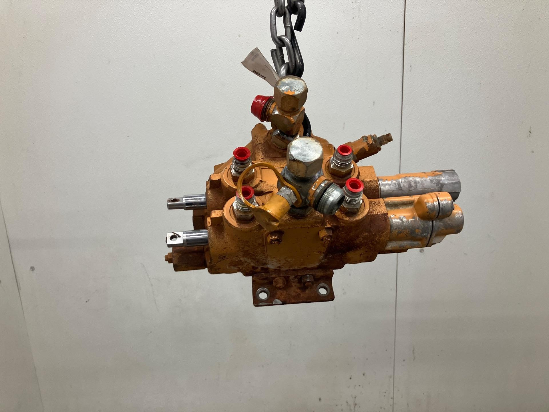 D146465 | Case 580E Hydraulic Valve for Sale