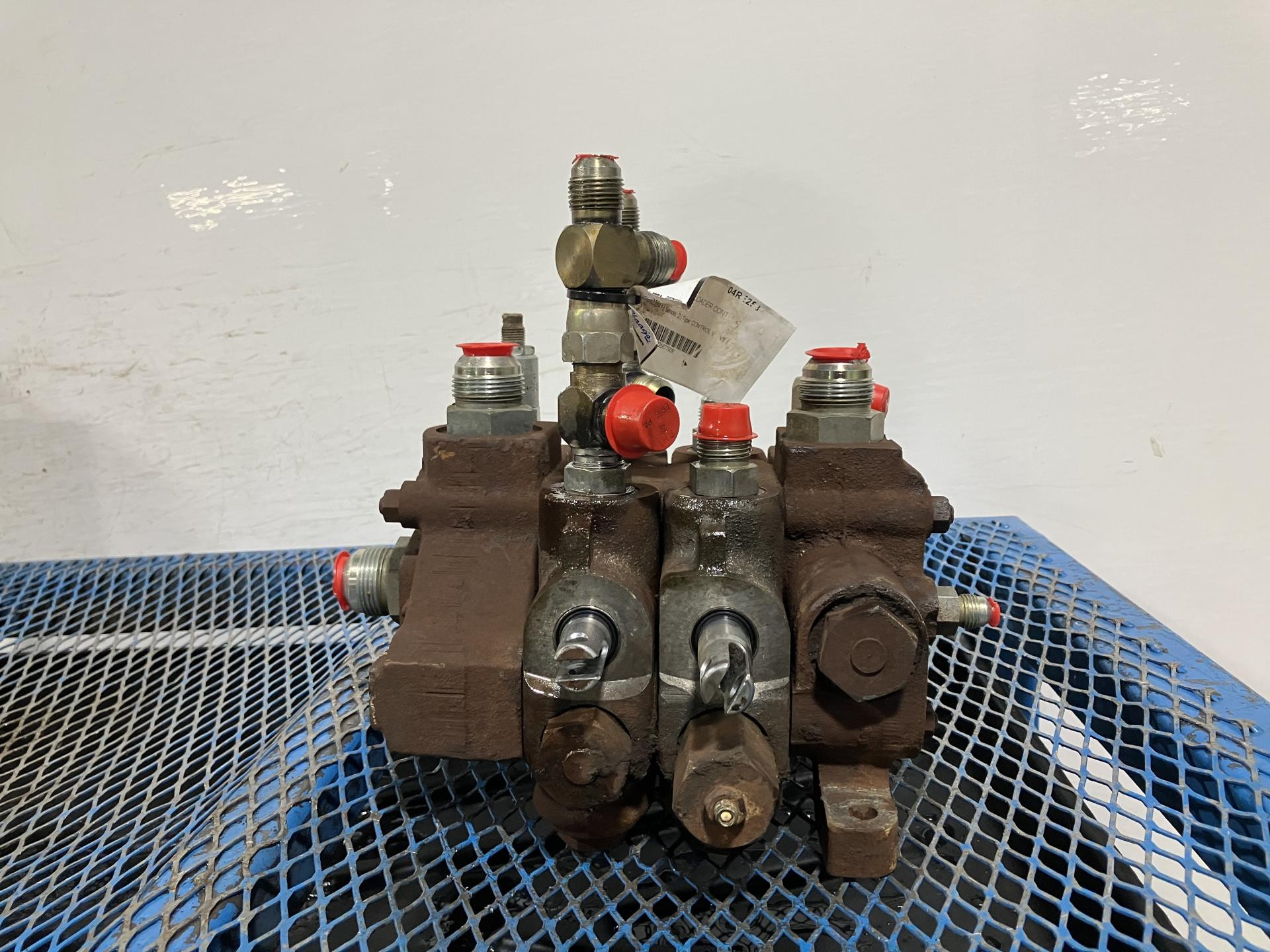 358236A1 | Case 580M Hydraulic Valve for Sale