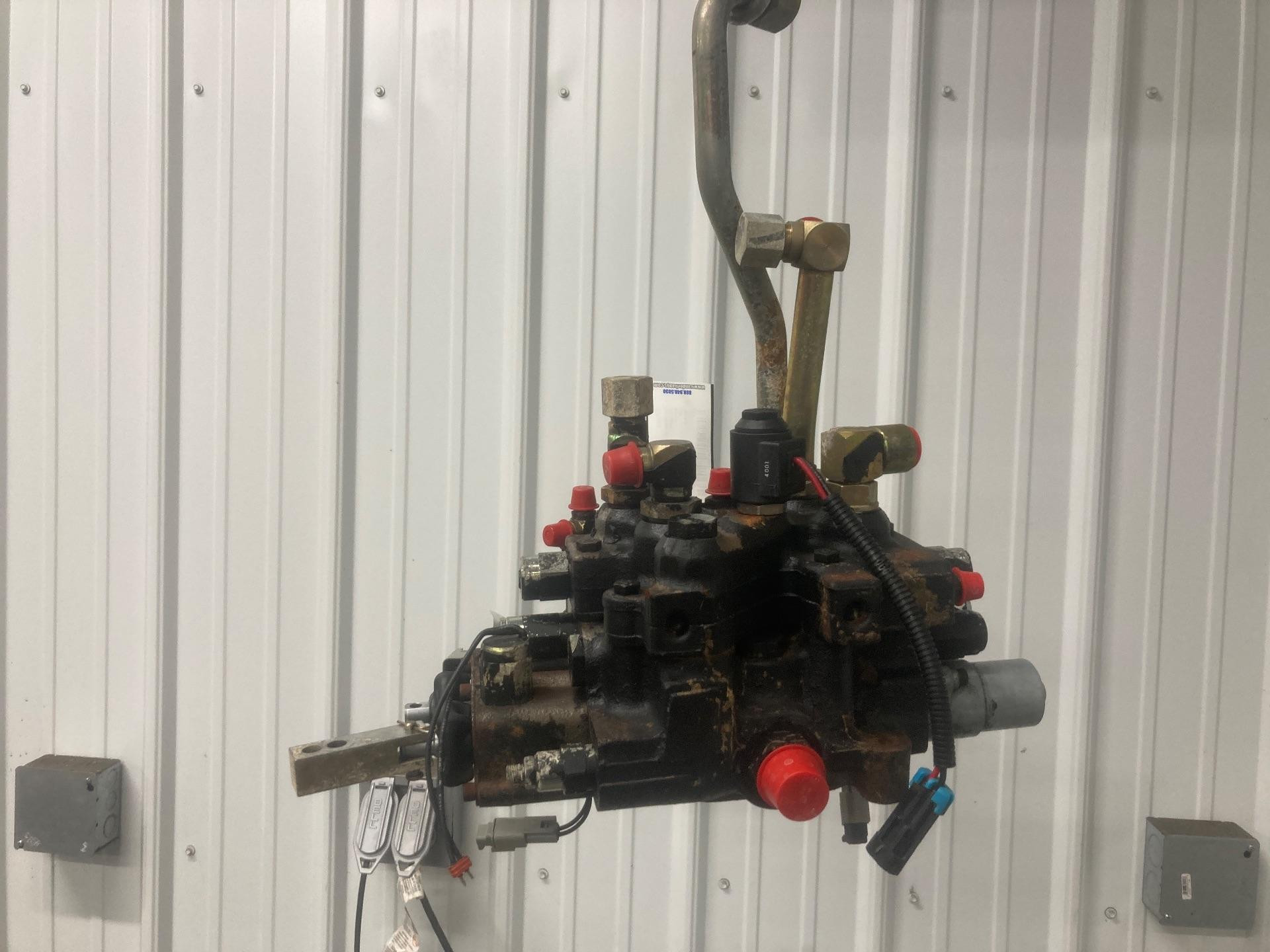 6597310 | Bobcat 773 Hydraulic Valve for Sale