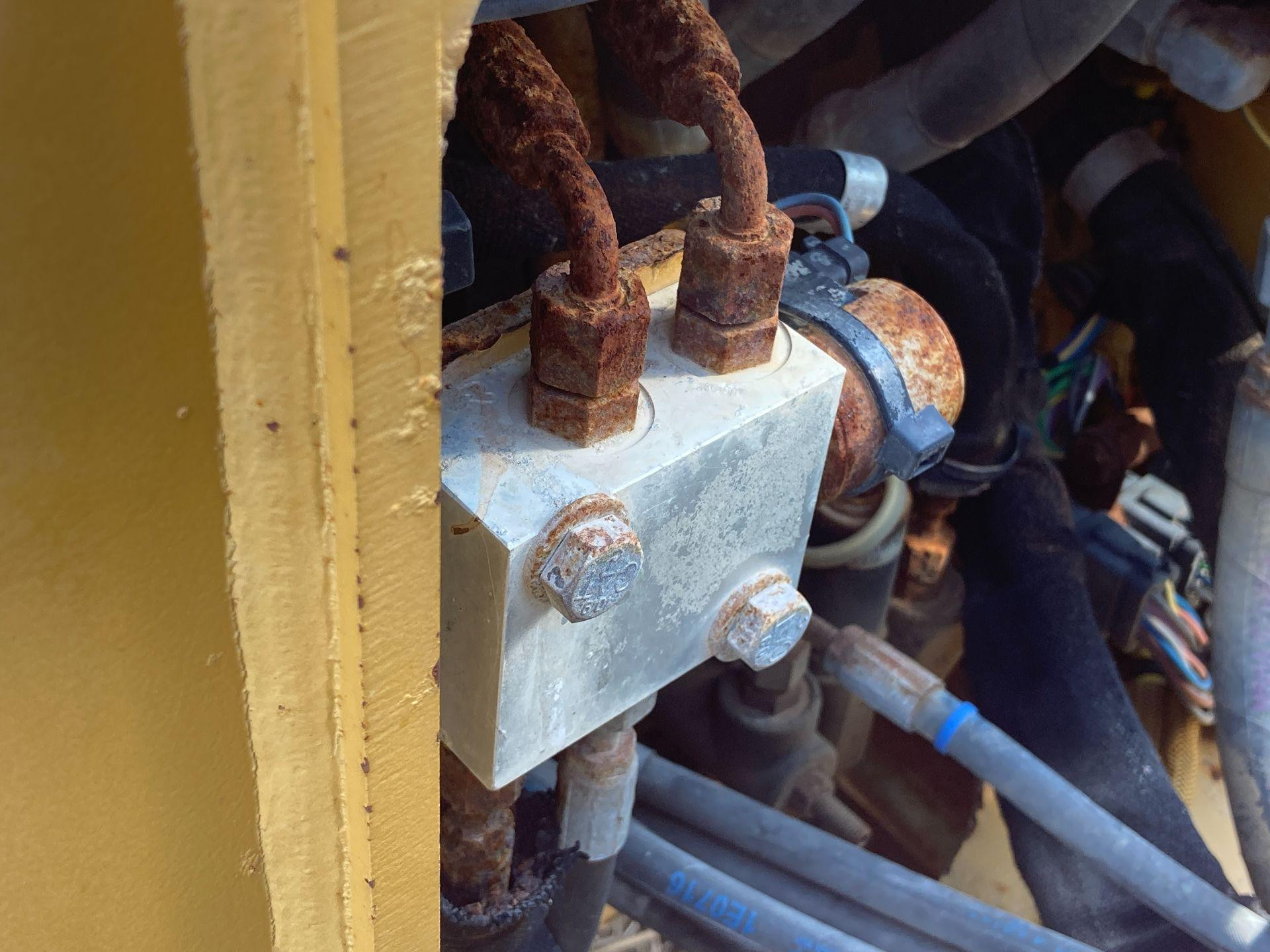 CAT 904H Hydraulic Valve for Sale