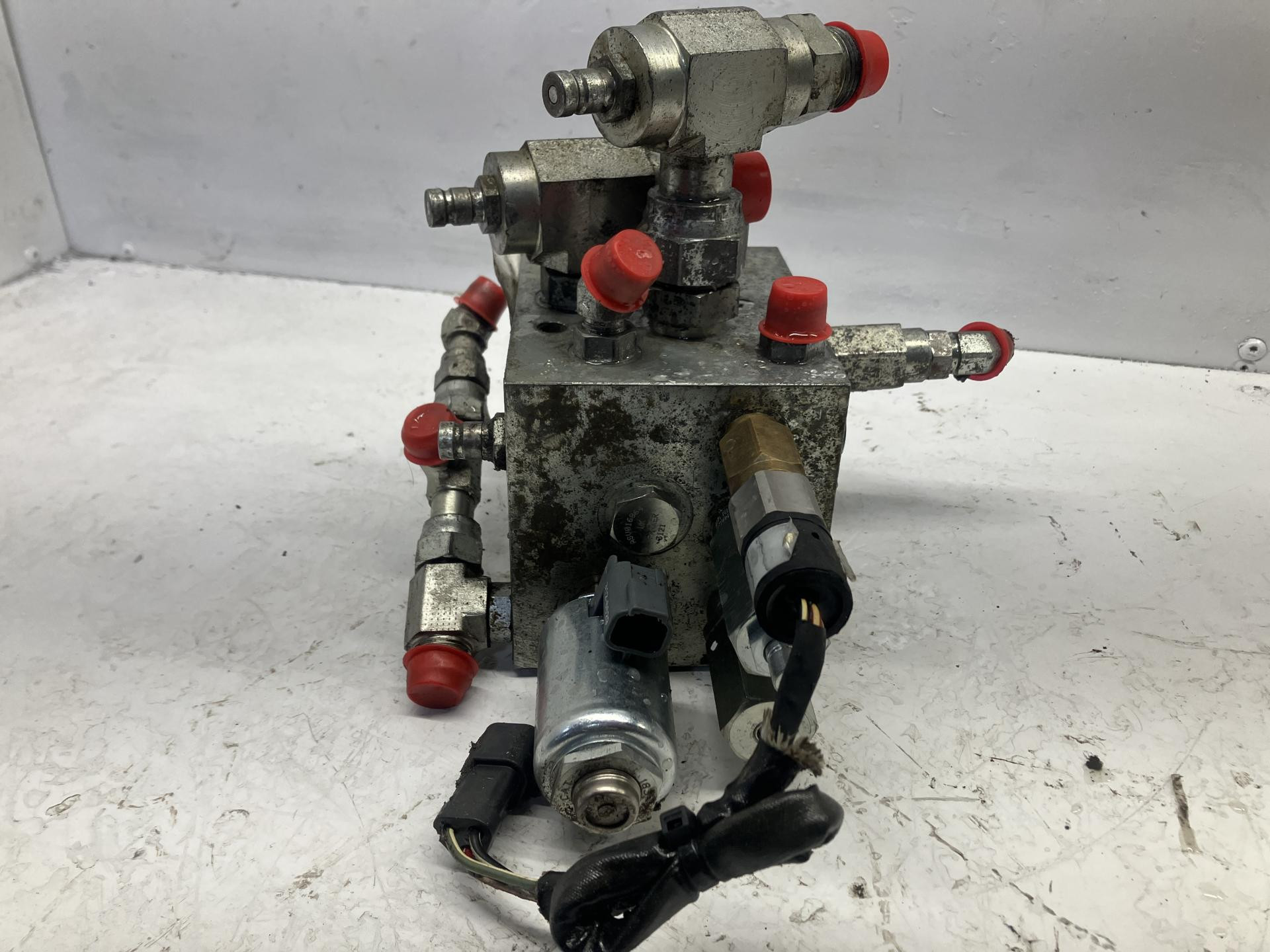 CAT IT38H Hydraulic Valve for Sale
