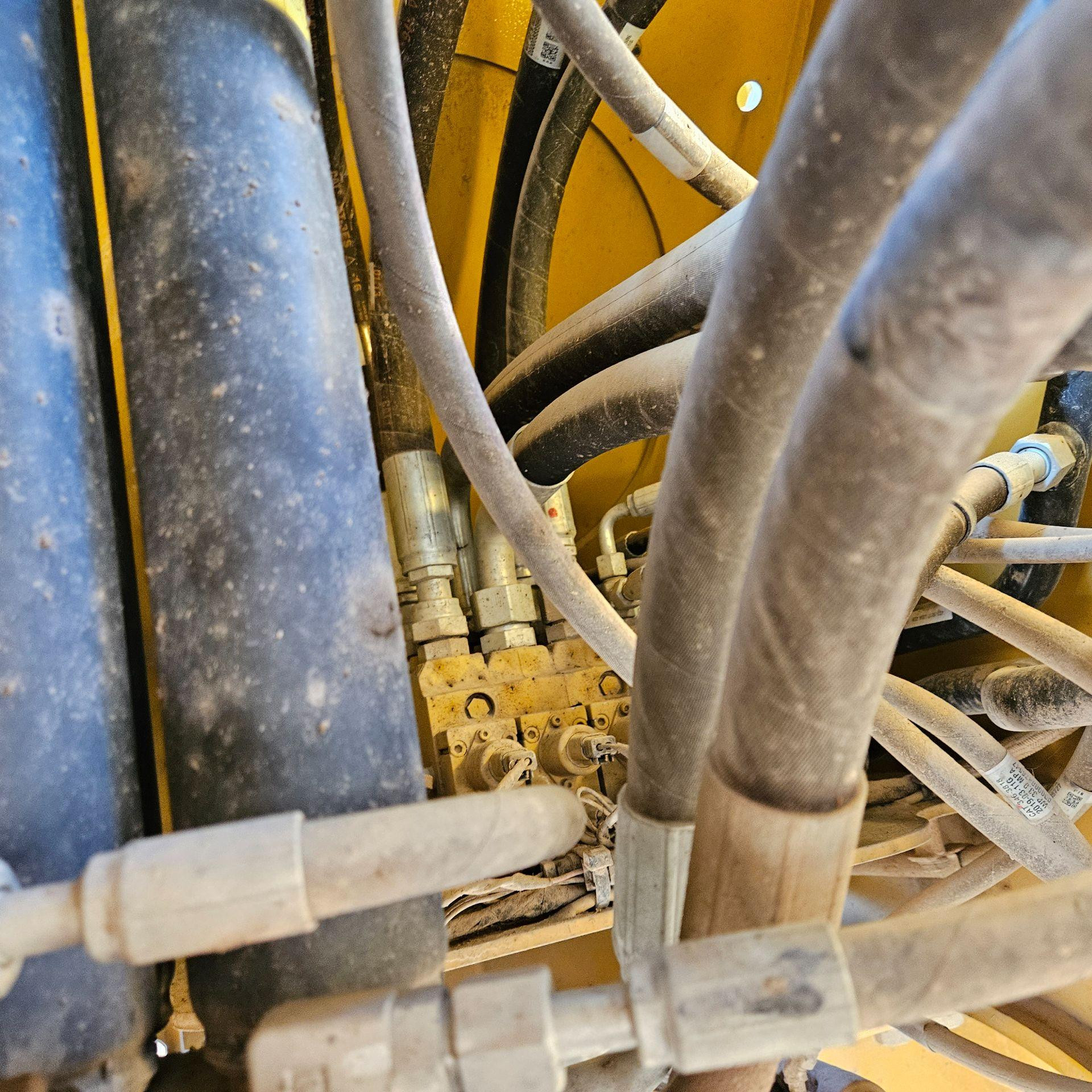 CAT 938M Hydraulic Valve for Sale