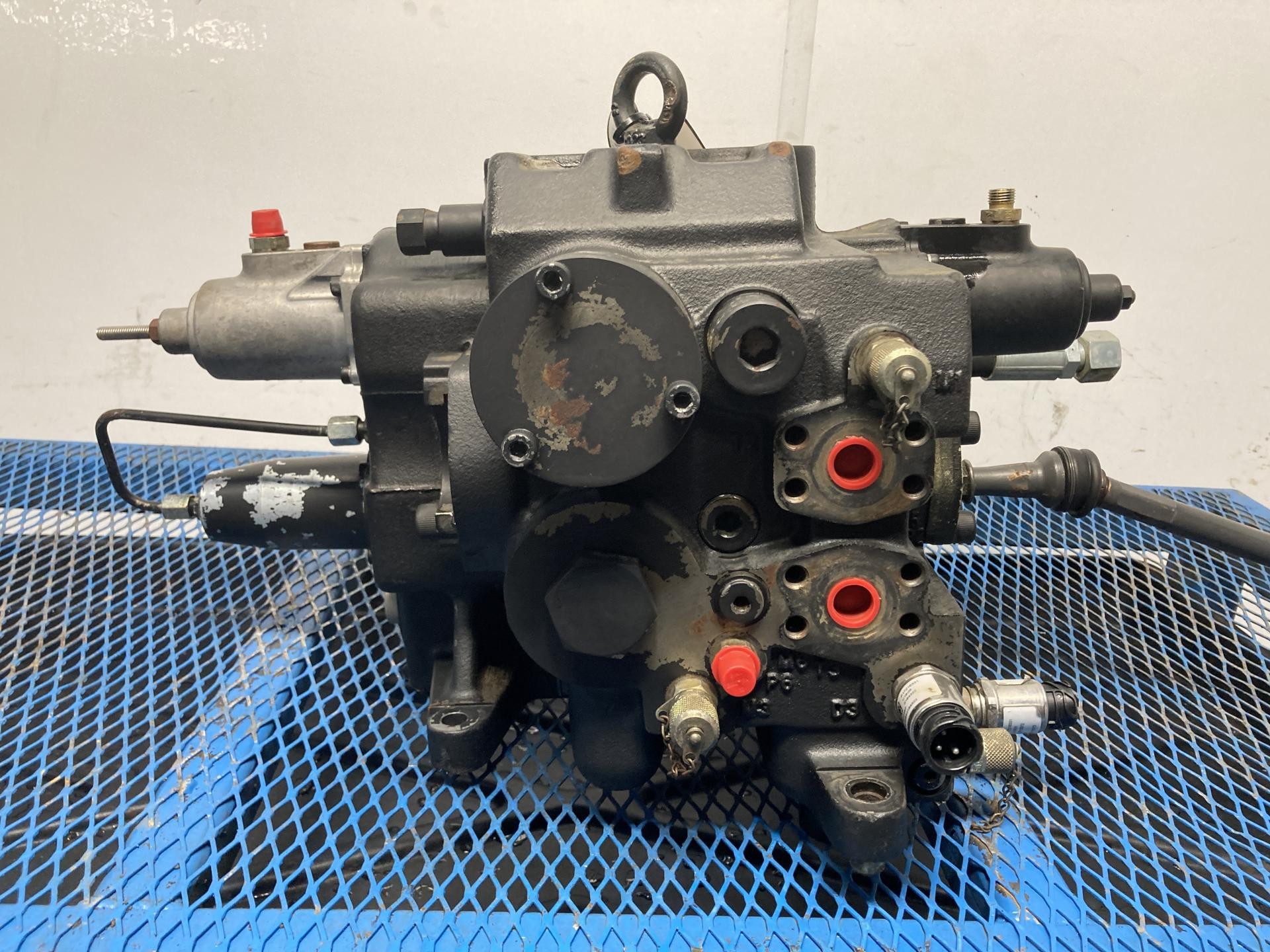 Volvo A40D Hydraulic Valve for Sale