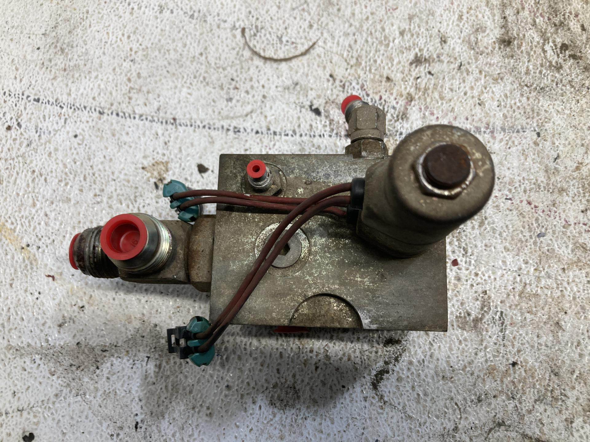 6686949 | Bobcat S185 Hydraulic Valve for Sale