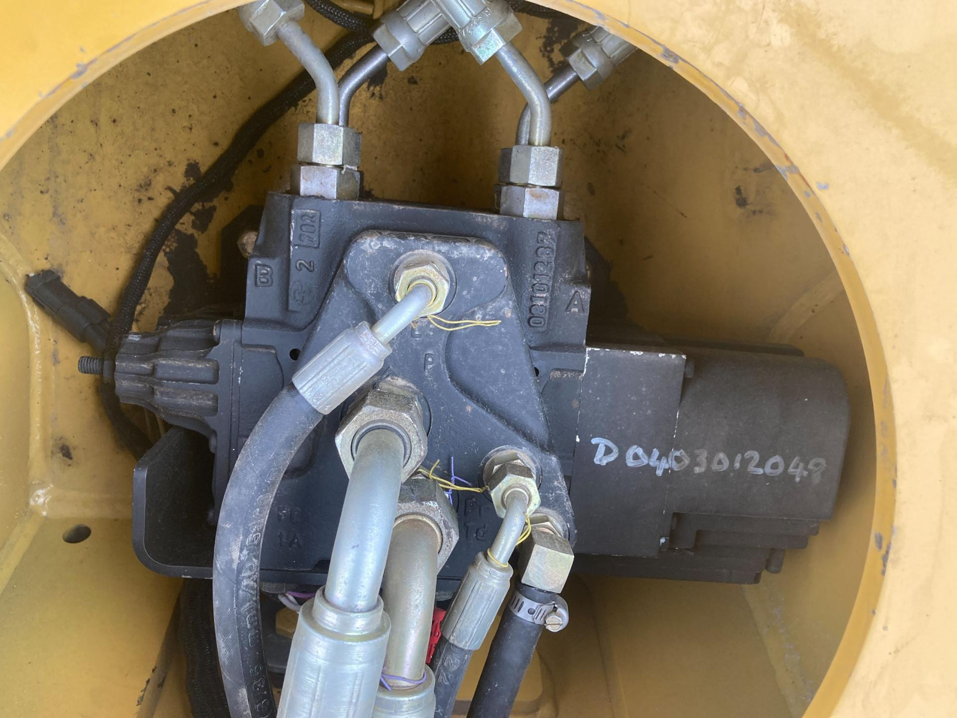 209-9670 | CAT TH360B Hydraulic Valve for Sale