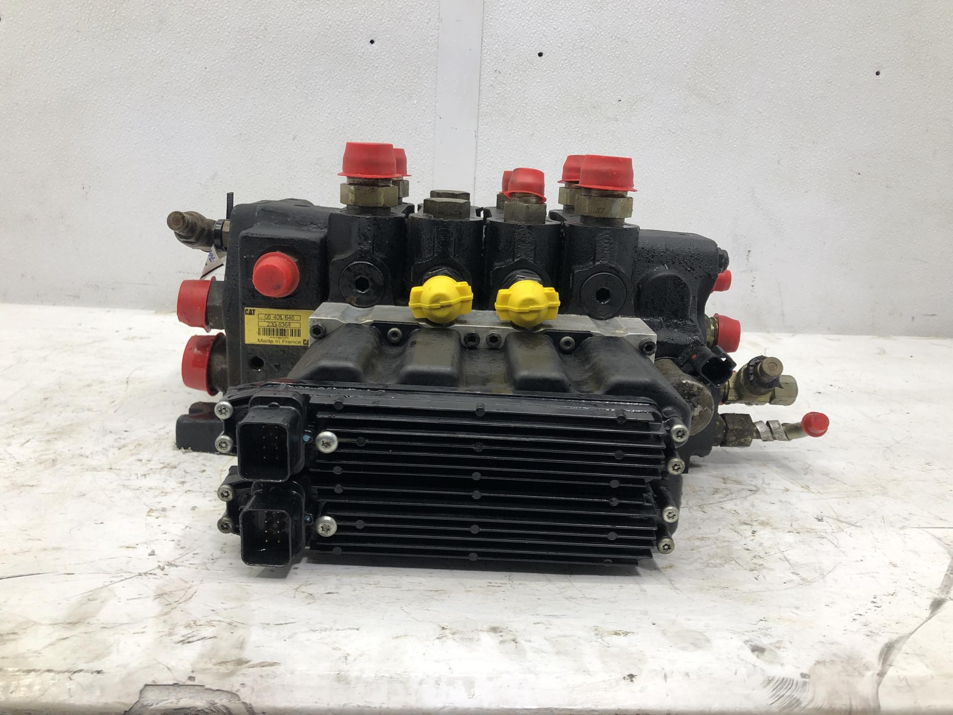 233-8364 | CAT TH460B Hydraulic Valve for Sale