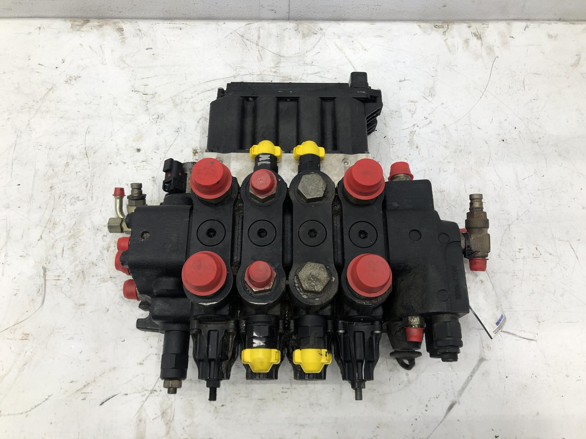 233-8364 | CAT TH460B Hydraulic Valve for Sale
