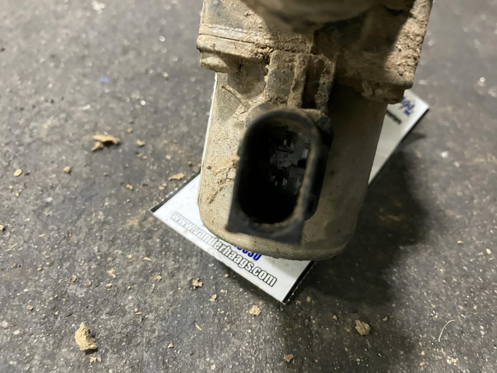 Takeuchi TL12V-2 Hydraulic Valve for Sale