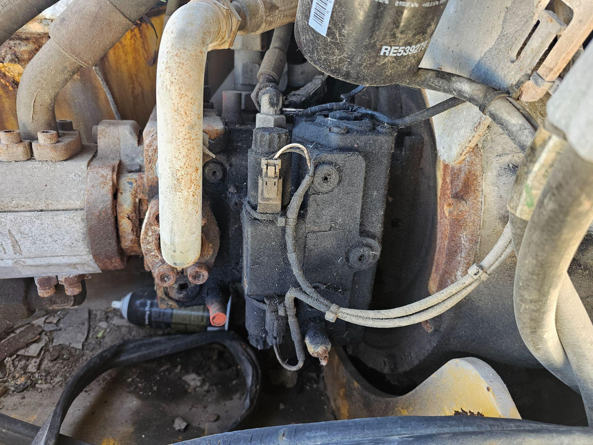 LW11117898 | John Deere 344K Equip Hydrostatic Pump for Sale