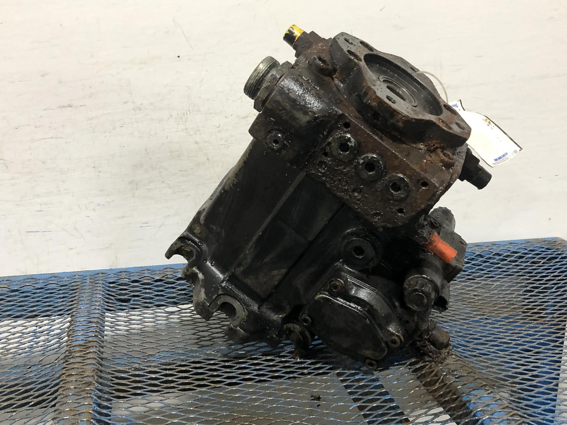 LW11117898 | John Deere 344K Equip Hydrostatic Pump for Sale